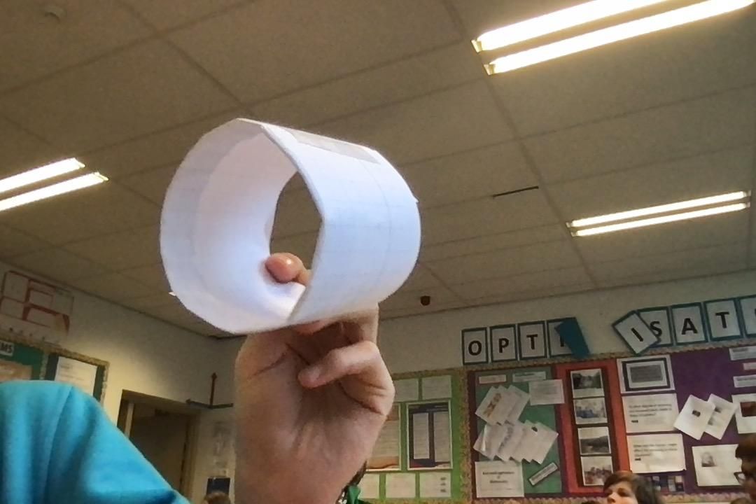 The Incredible Flying Paper Tube : 4 Steps (with Pictures) - Instructables