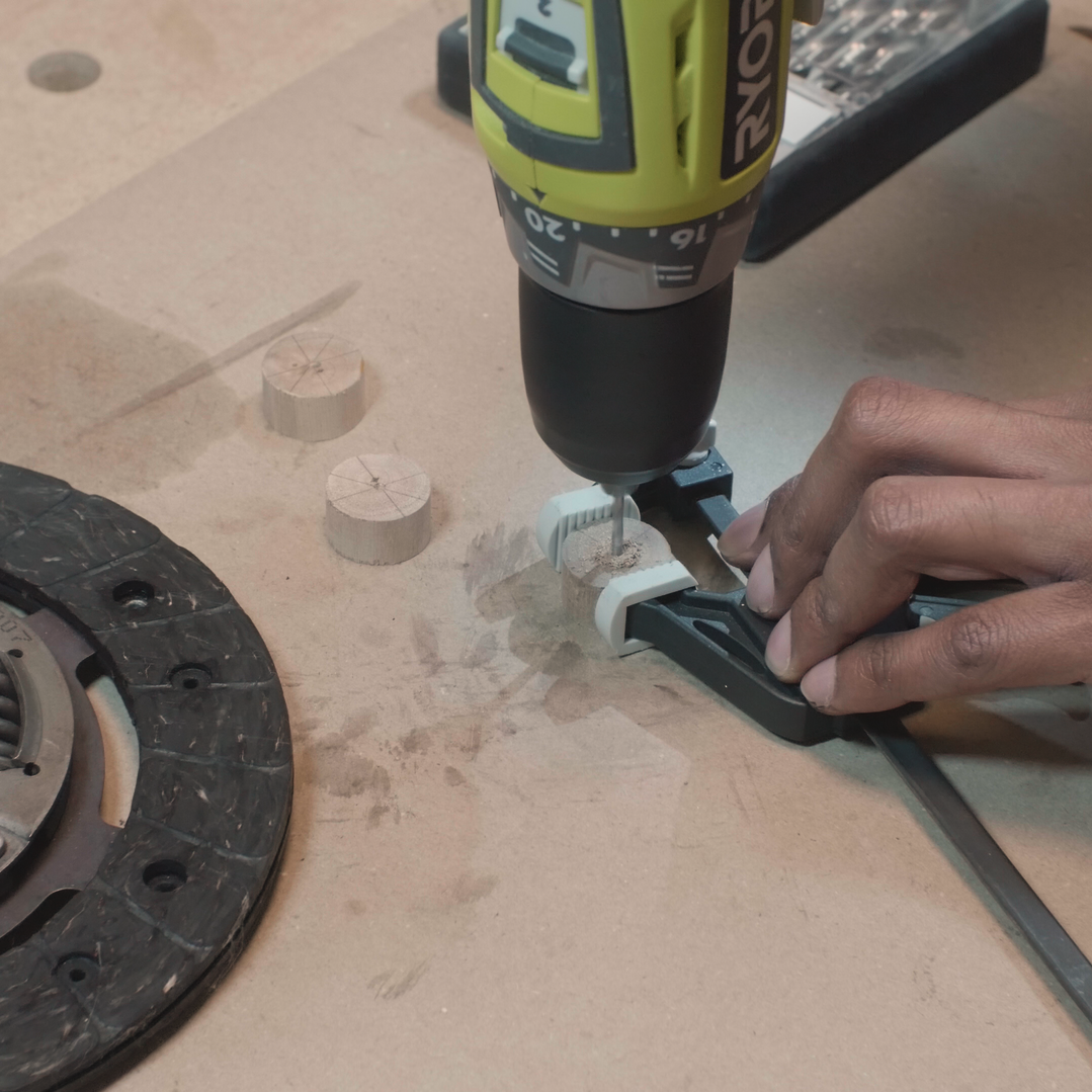 DIY Headphone Stand With a Clutch Plate Base : 5 Steps (with Pictures ...