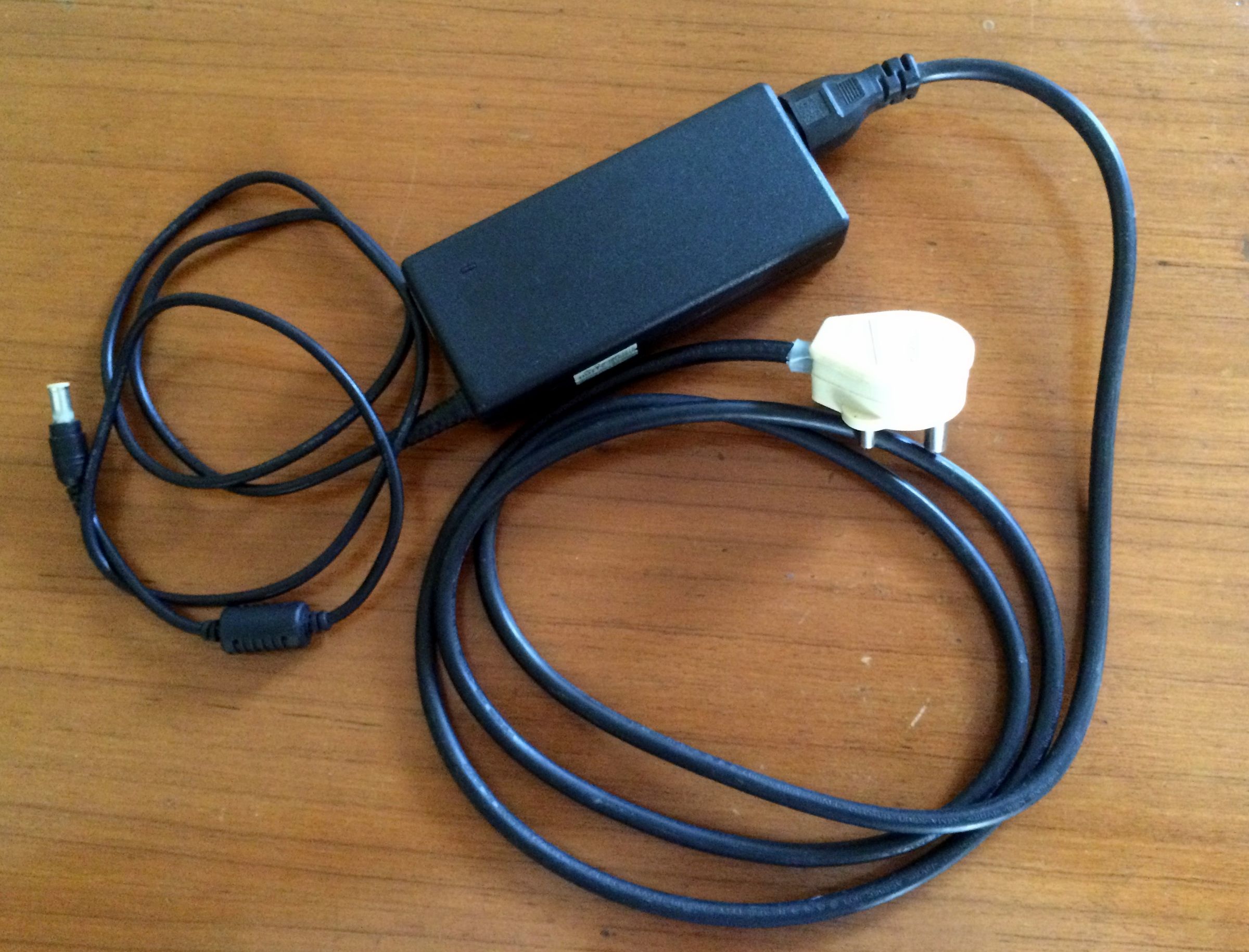 In-line Laptop Surge Protector With an Outlet : 6 Steps (with Pictures ...