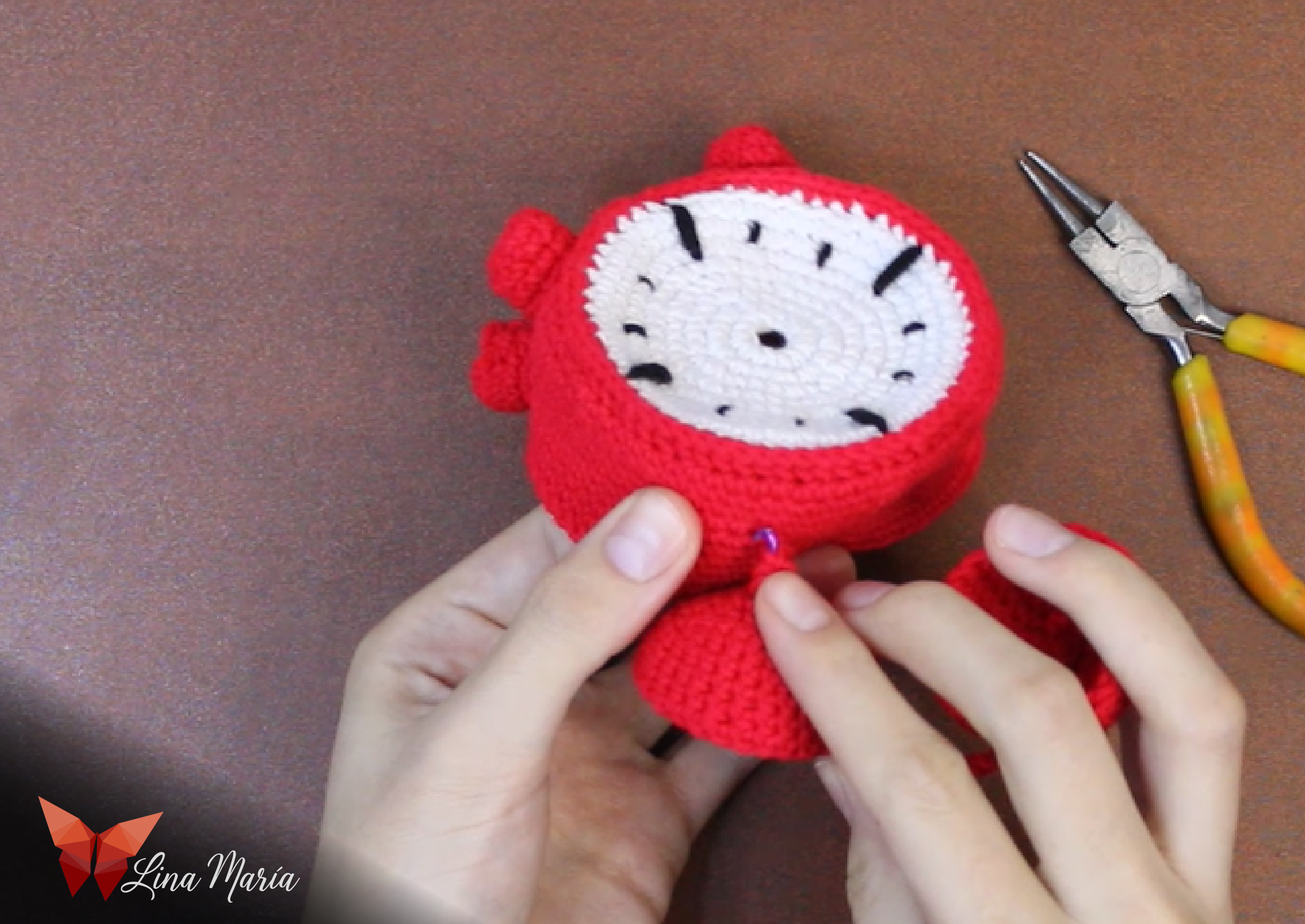 Crochet Knitting Clock ⏰ : 33 Steps (with Pictures) - Instructables