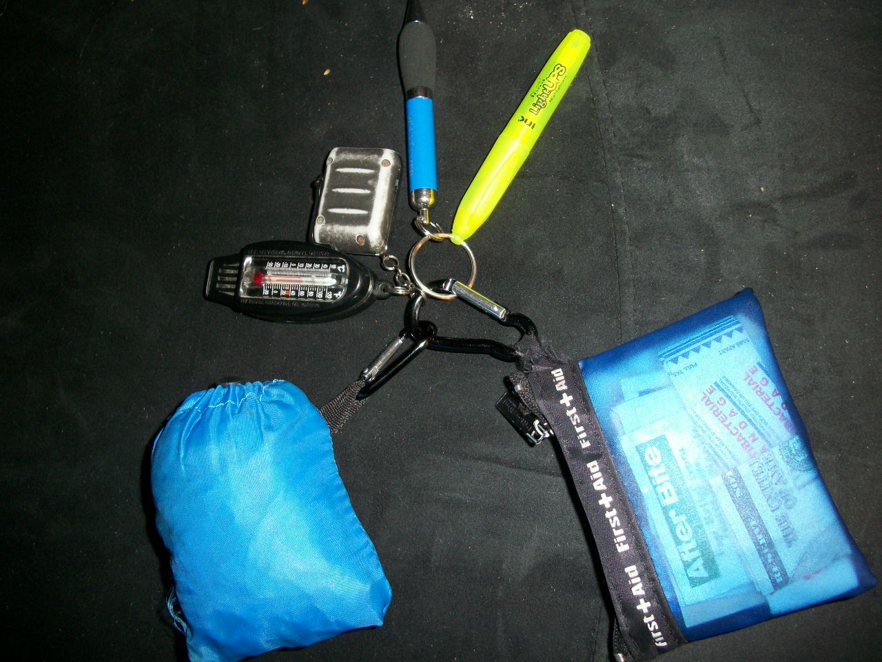 Altoids Survival Kit and Keychain Survival : 5 Steps - Instructables