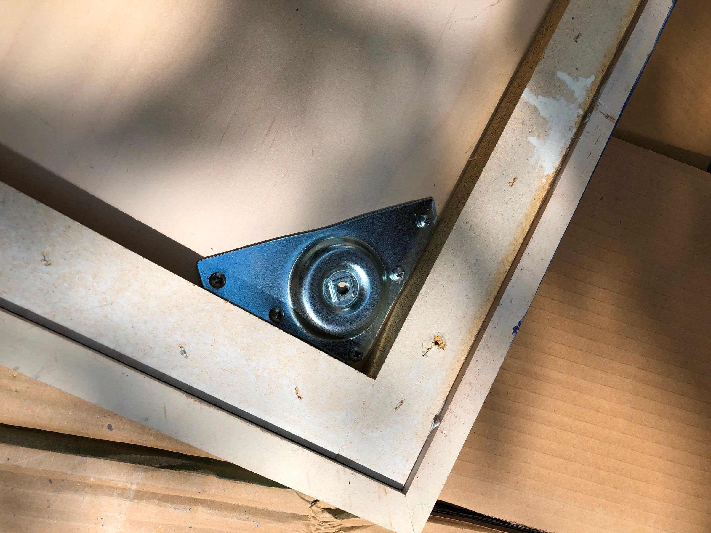 Quick and Simple Coffee Table : 5 Steps - Instructables