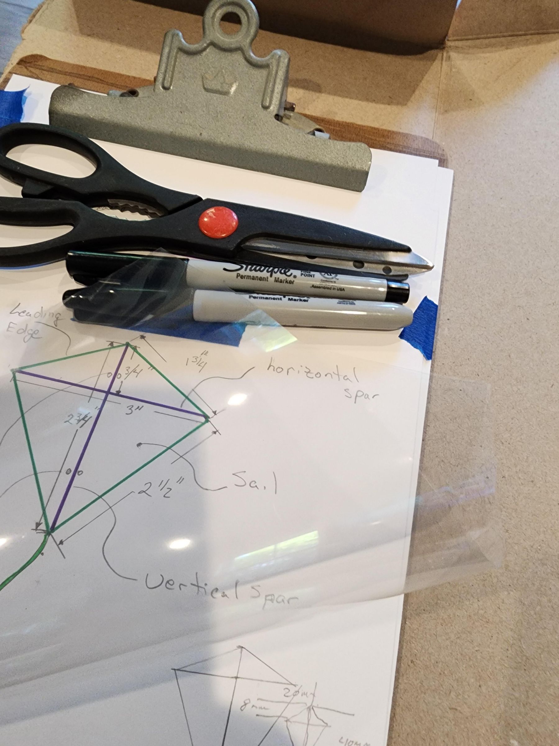 Mini / Micro Scale Kite : 11 Steps - Instructables