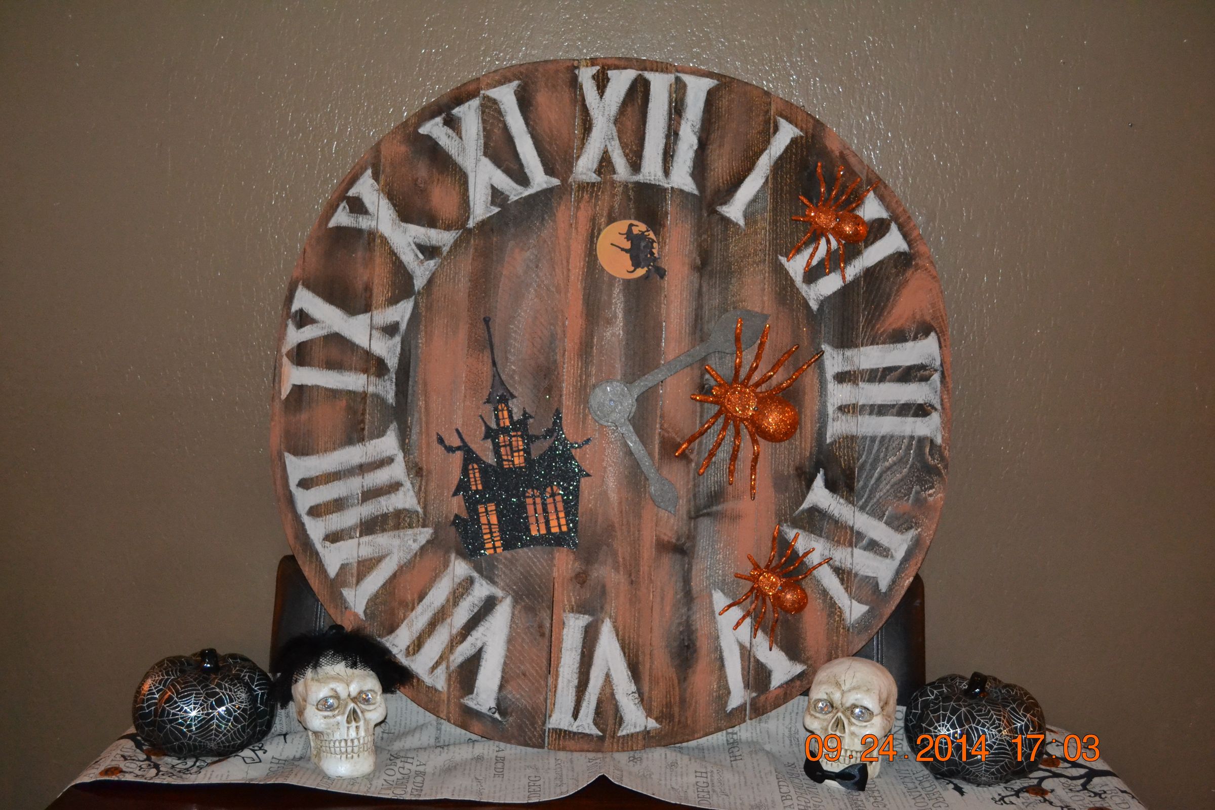Halloween Wall Clock Decoration : 7 Steps - Instructables