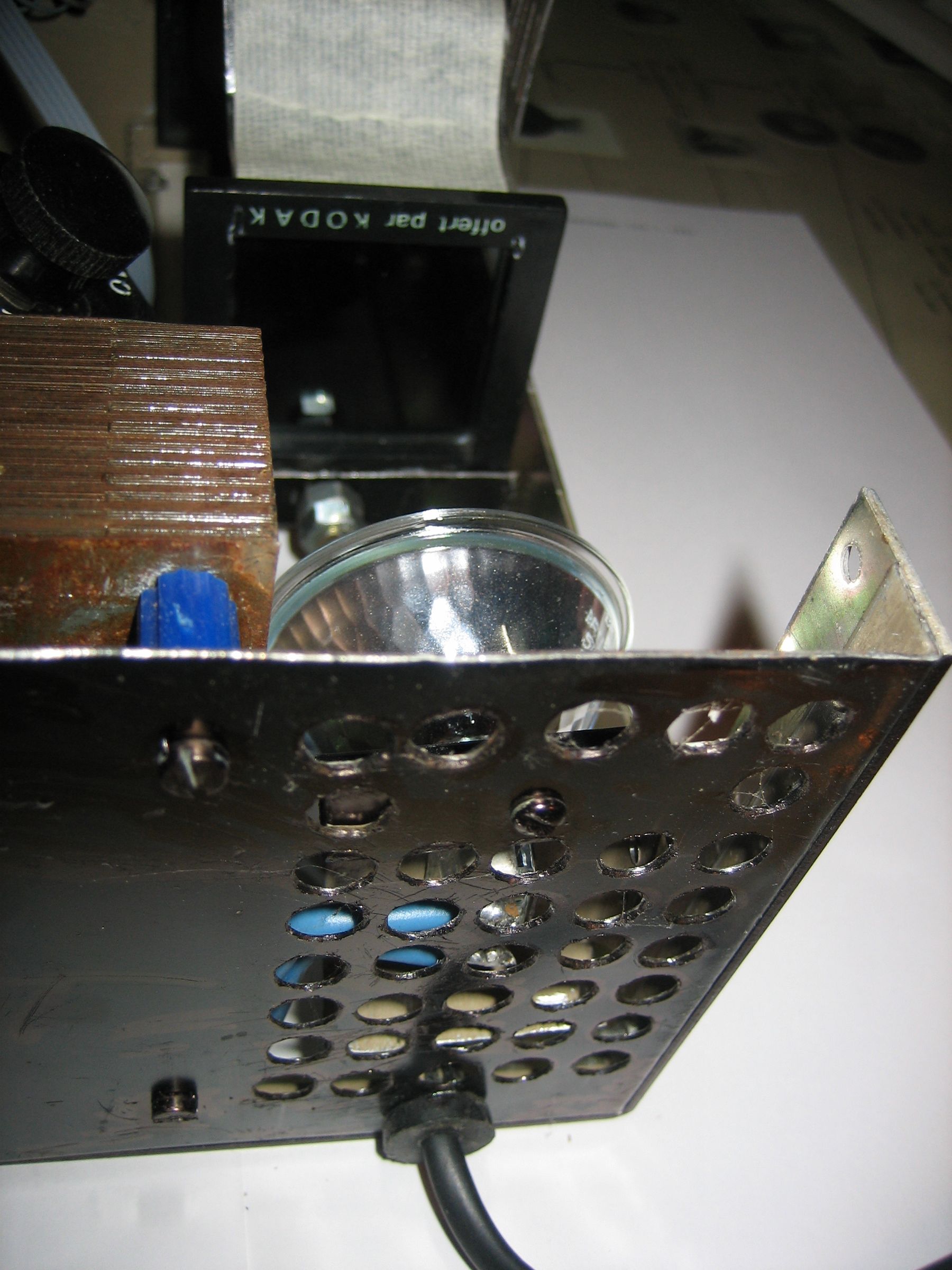 How to Build a Clock That Projects Time on the Wall : 6 Steps ...