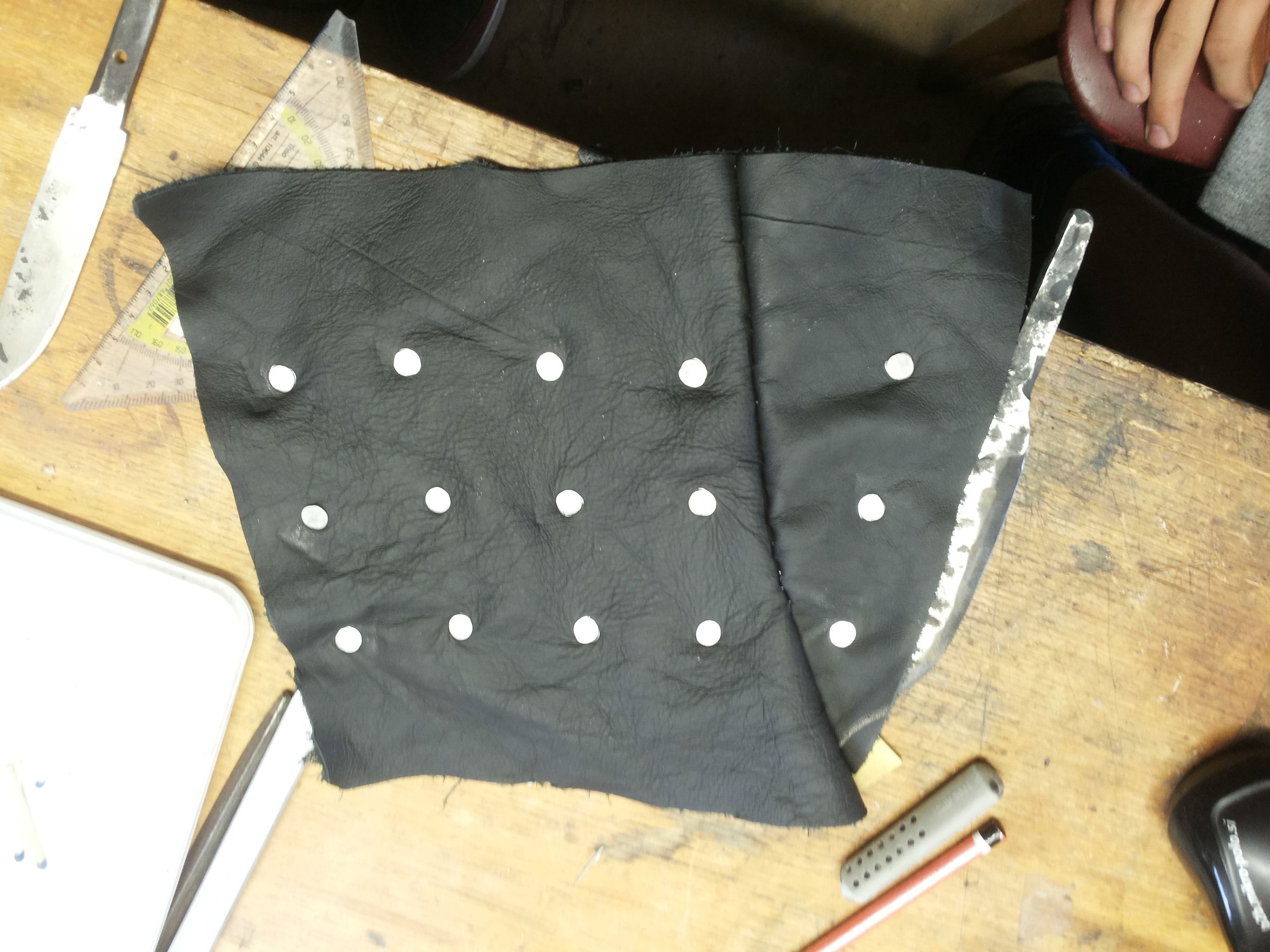 Medieval Visby Gauntlet : 7 Steps (with Pictures) - Instructables