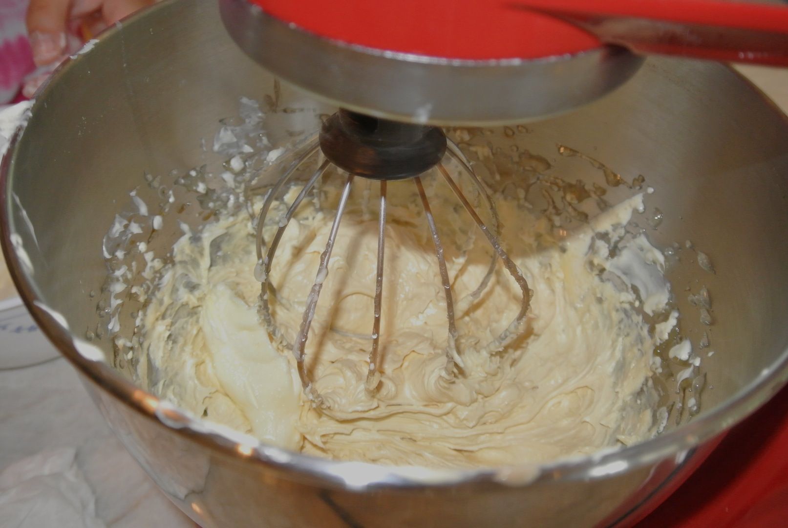 Buttercream 101 : 7 Steps (with Pictures) - Instructables