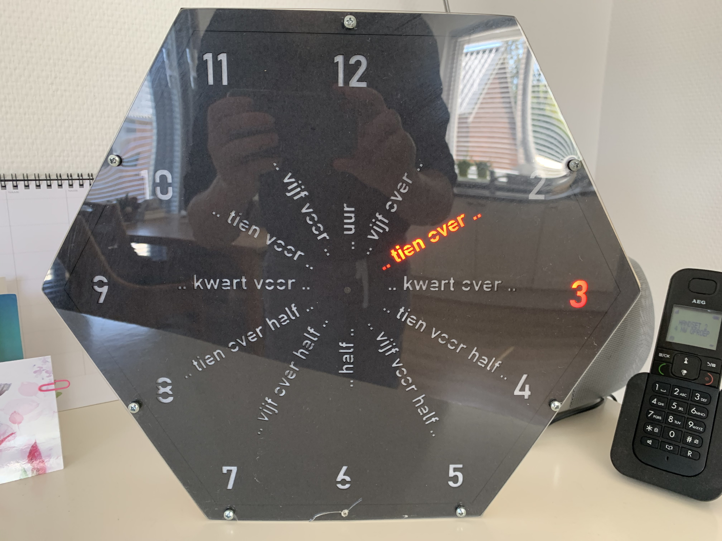 ‘Round’ Word Clock (in Dutch & English!) : 8 Steps (with Pictures ...