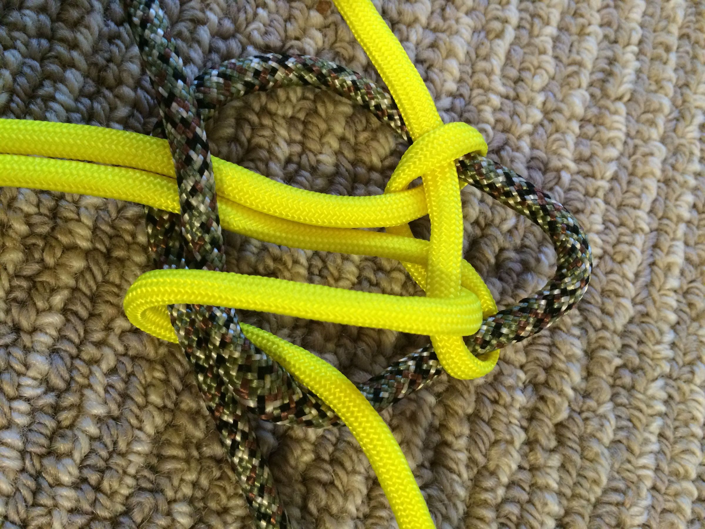 The Jagged Ladder Paracord Bracelet : 5 Steps - Instructables