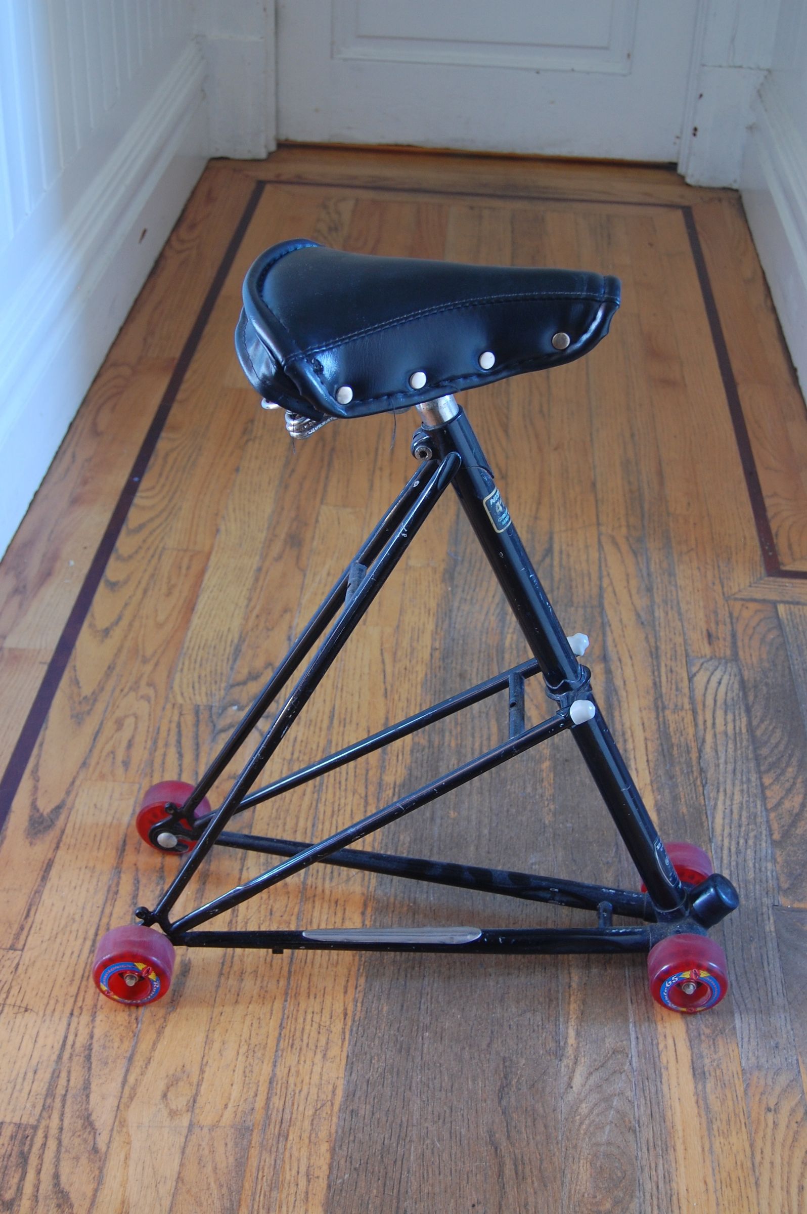 Bike Frame Triangle Chair : 3 Steps (with Pictures) - Instructables