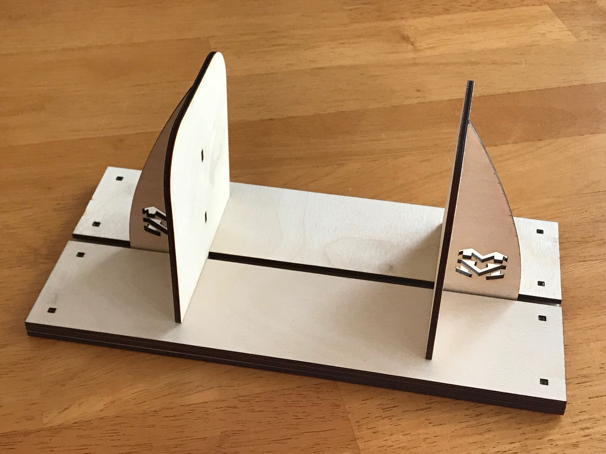 Shelfomatic (Bookshelf With Adjustable, In-rail Bookends) : 12 Steps ...