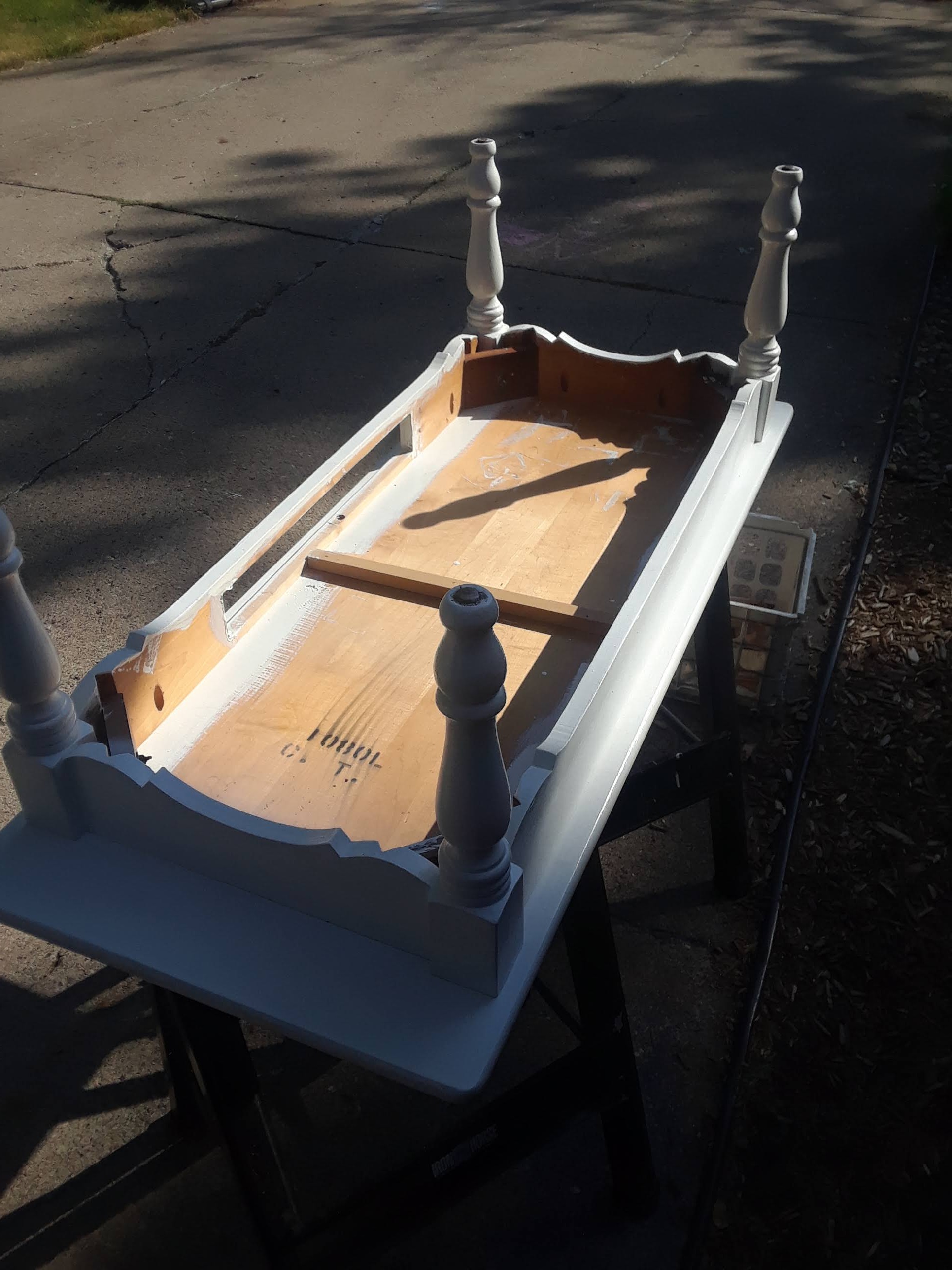 Old Coffee Table Fix : 8 Steps (with Pictures) - Instructables