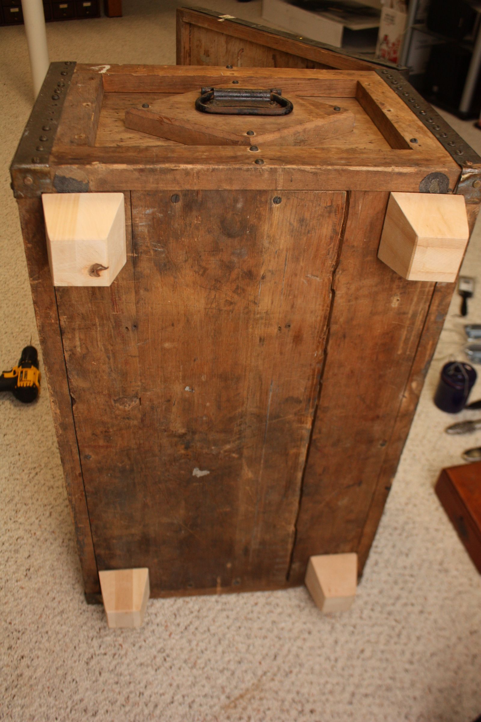 Treasure Chest Coffee Table : 10 Steps (with Pictures) - Instructables