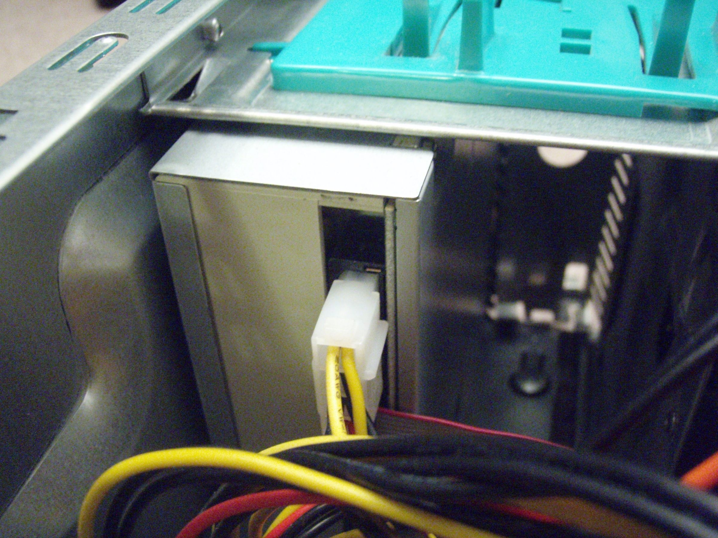 How to Disassemble a Computer : 16 Steps (with Pictures) - Instructables