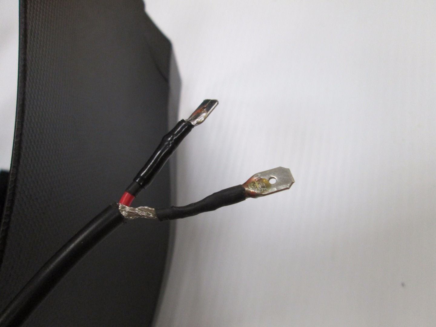 Install an Auxiliary Power Outlet in a Vehicle : 9 Steps - Instructables