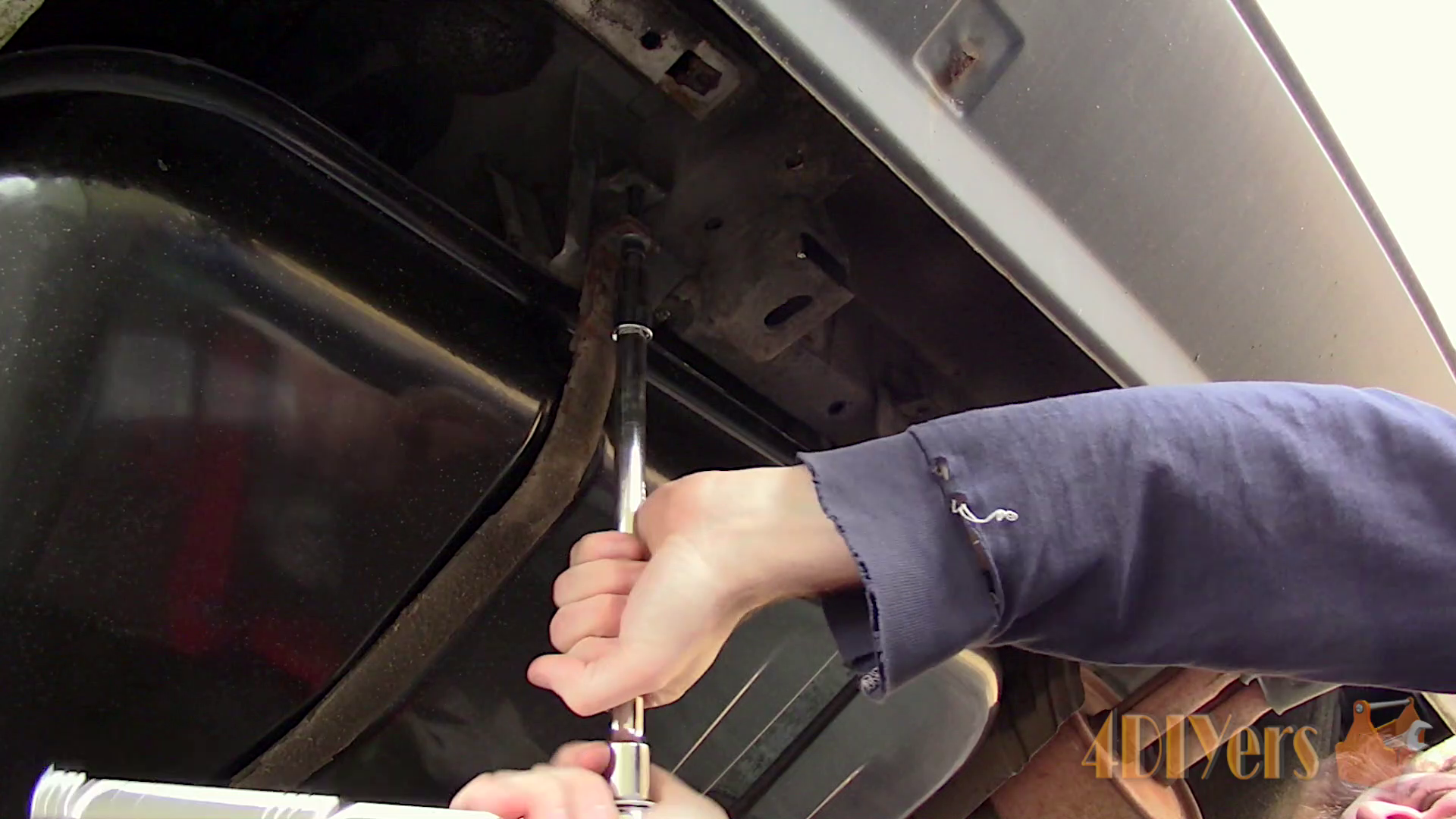 How to Repair a Leaking Metal Gas Tank Without Welding : 8 Steps ...