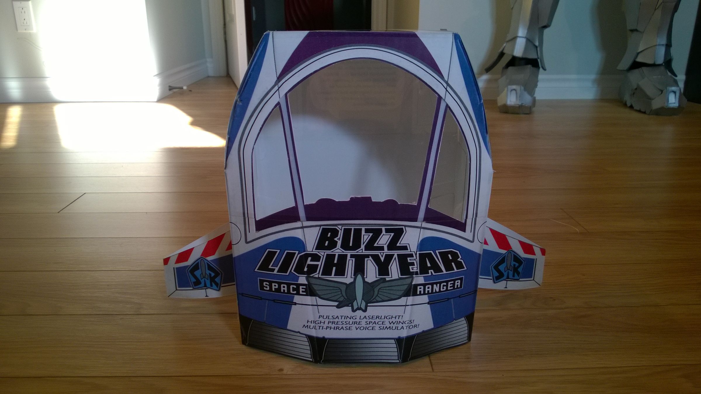 Buzz Lightyear's Box (Spaceship) : 6 Steps - Instructables