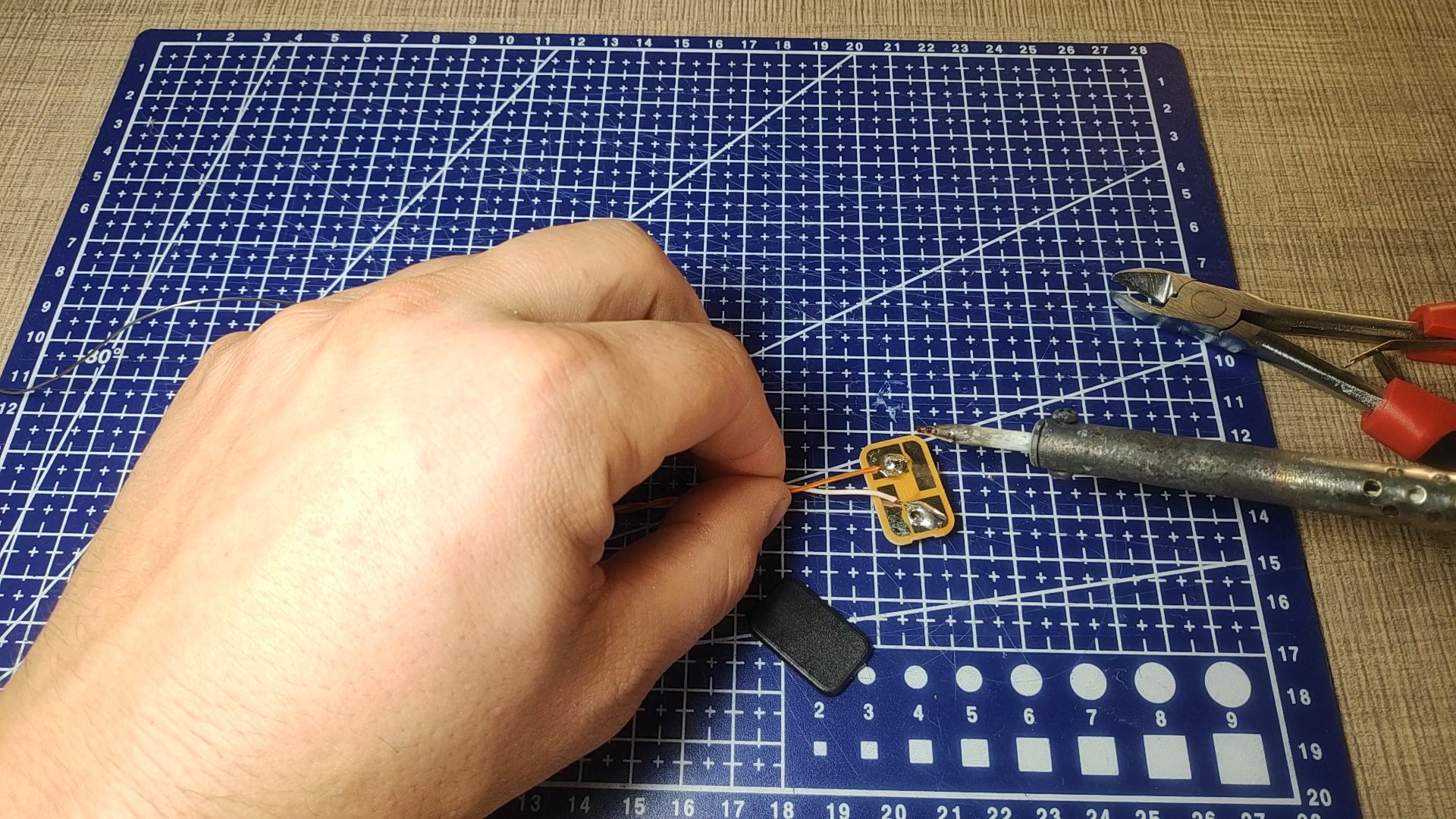 DIY 9V Battery Connector : 3 Steps - Instructables