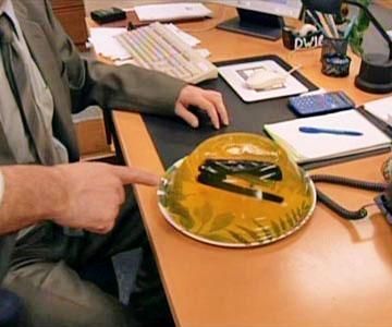 The Office Jello Prank Tutorial : 6 Steps - Instructables