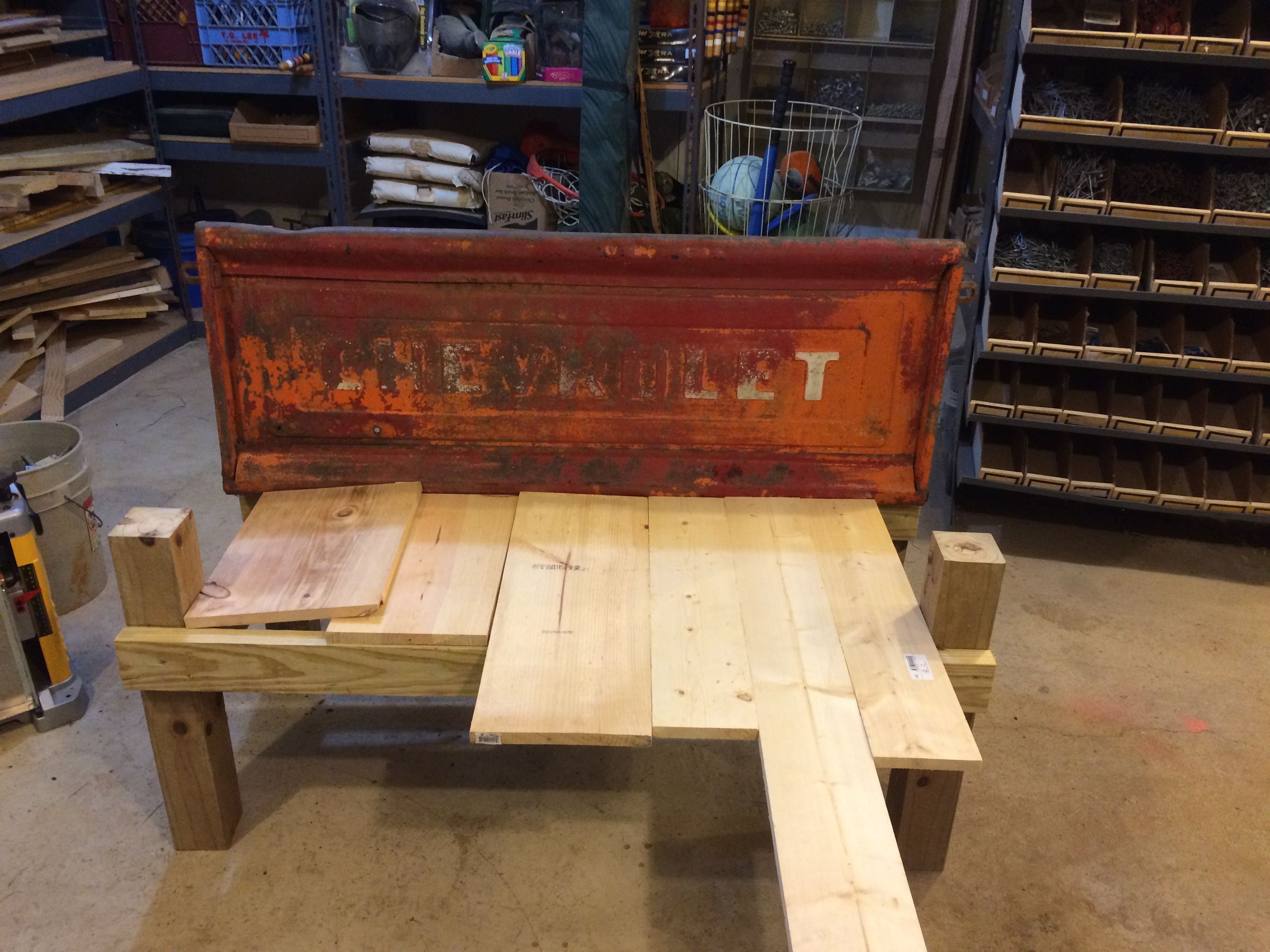 Chevy Tailgate Bench : 6 Steps - Instructables