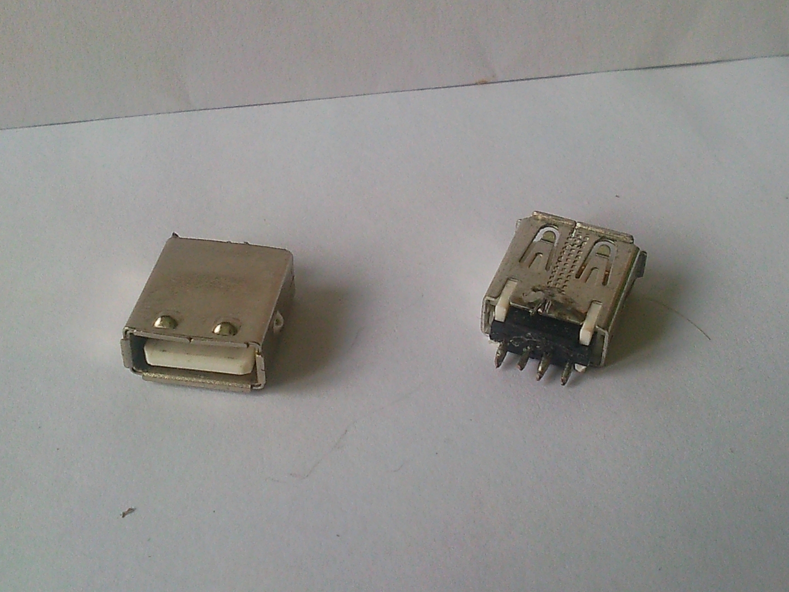 Free Female USB Connectors. : 4 Steps - Instructables
