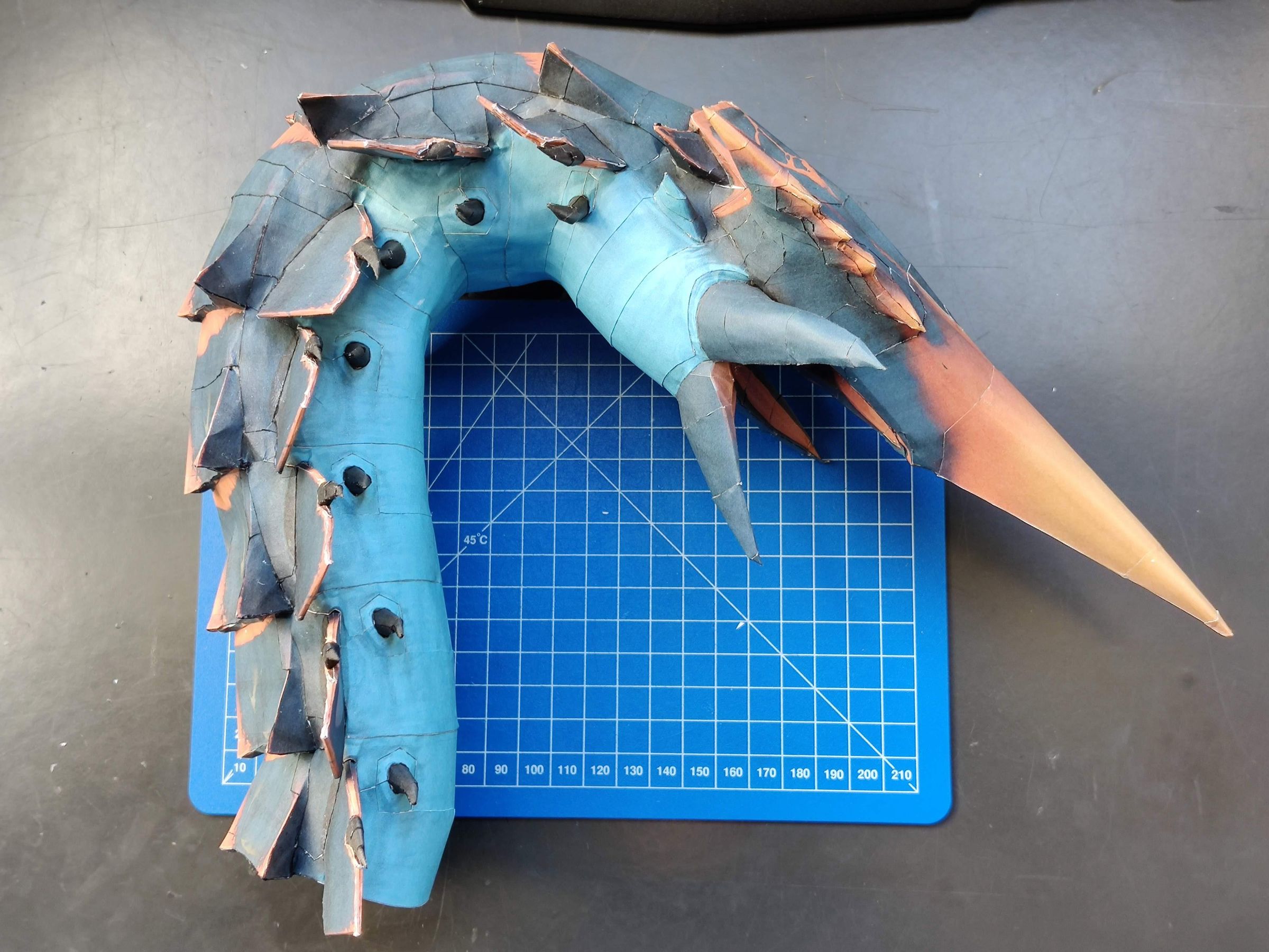 Iceworm Papercraft - Subnautica Below Zero : 8 Steps (with Pictures ...