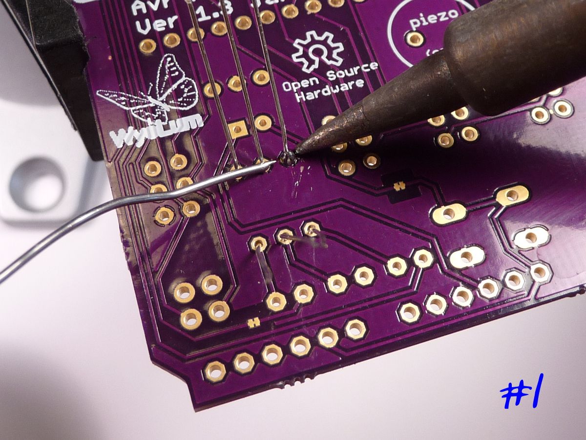 AVR Progamming Shield for Arduino : 8 Steps - Instructables