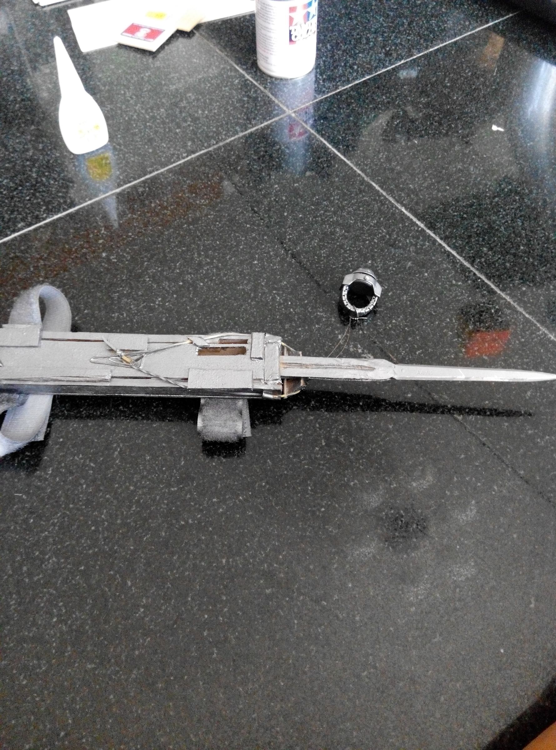 Assassin's Creed Altair's Hidden Blade : 8 Steps - Instructables