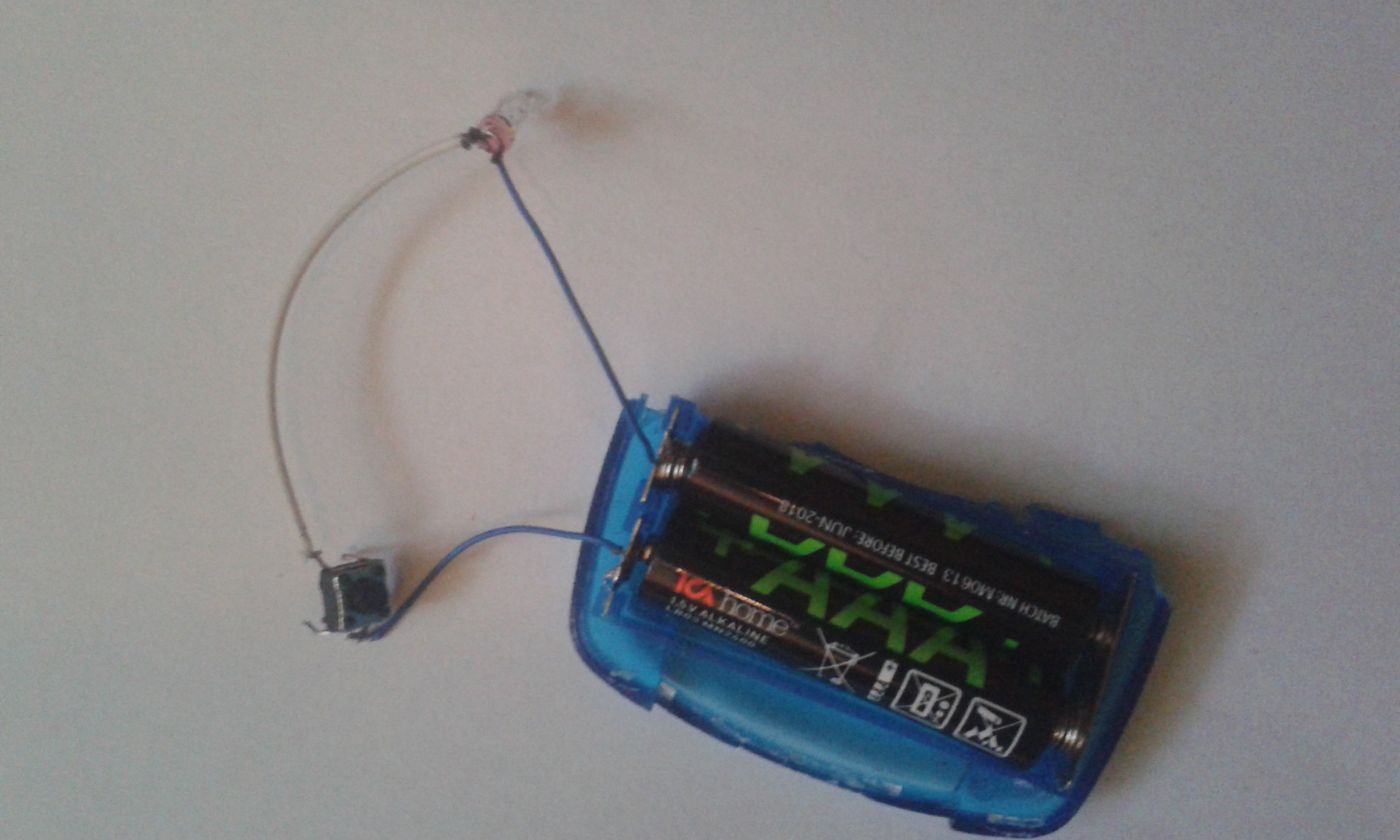 DIY LED Flashlight : 5 Steps - Instructables