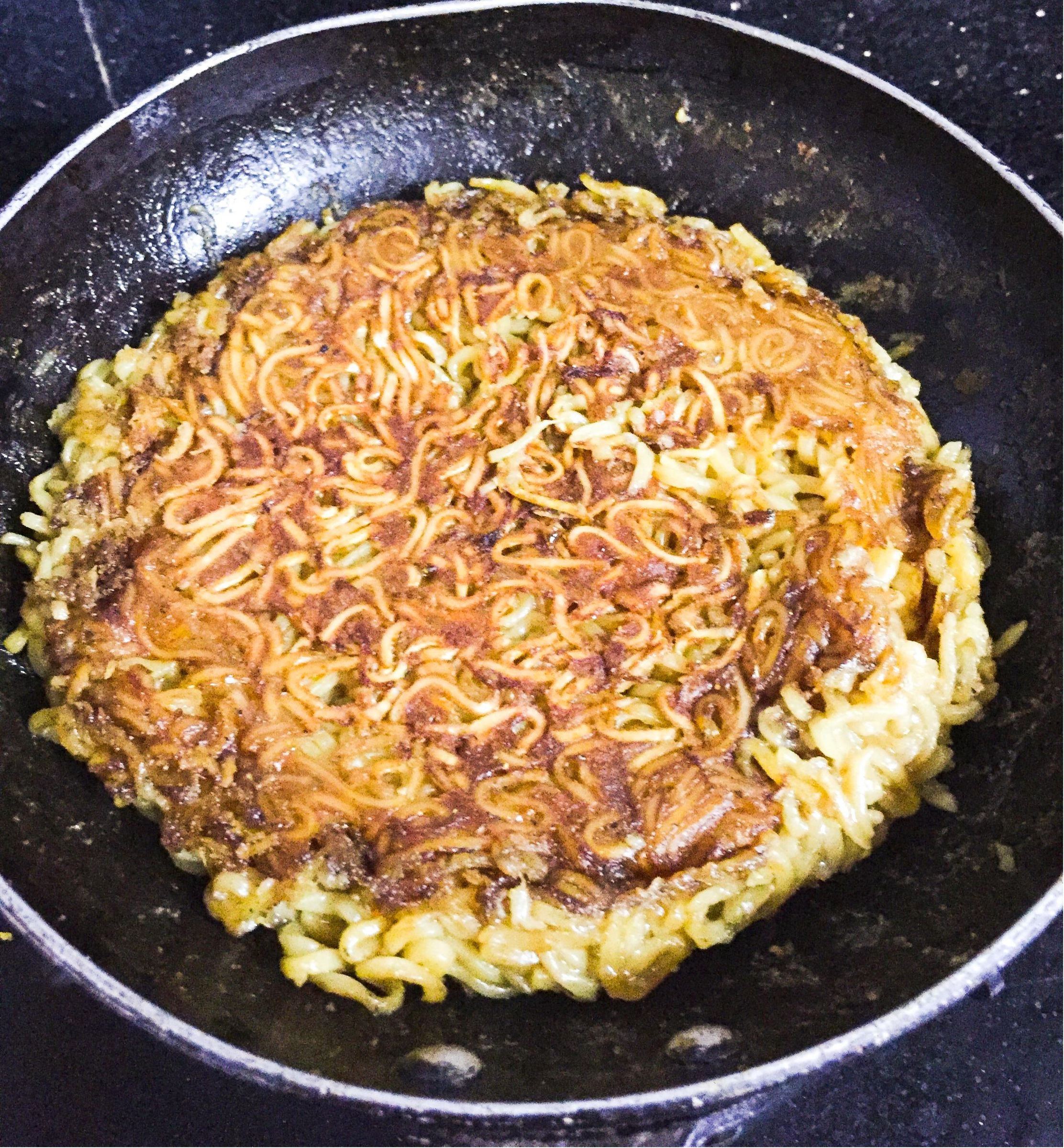 Instant Noodles Pizza in a Pan : 3 Steps (with Pictures) - Instructables