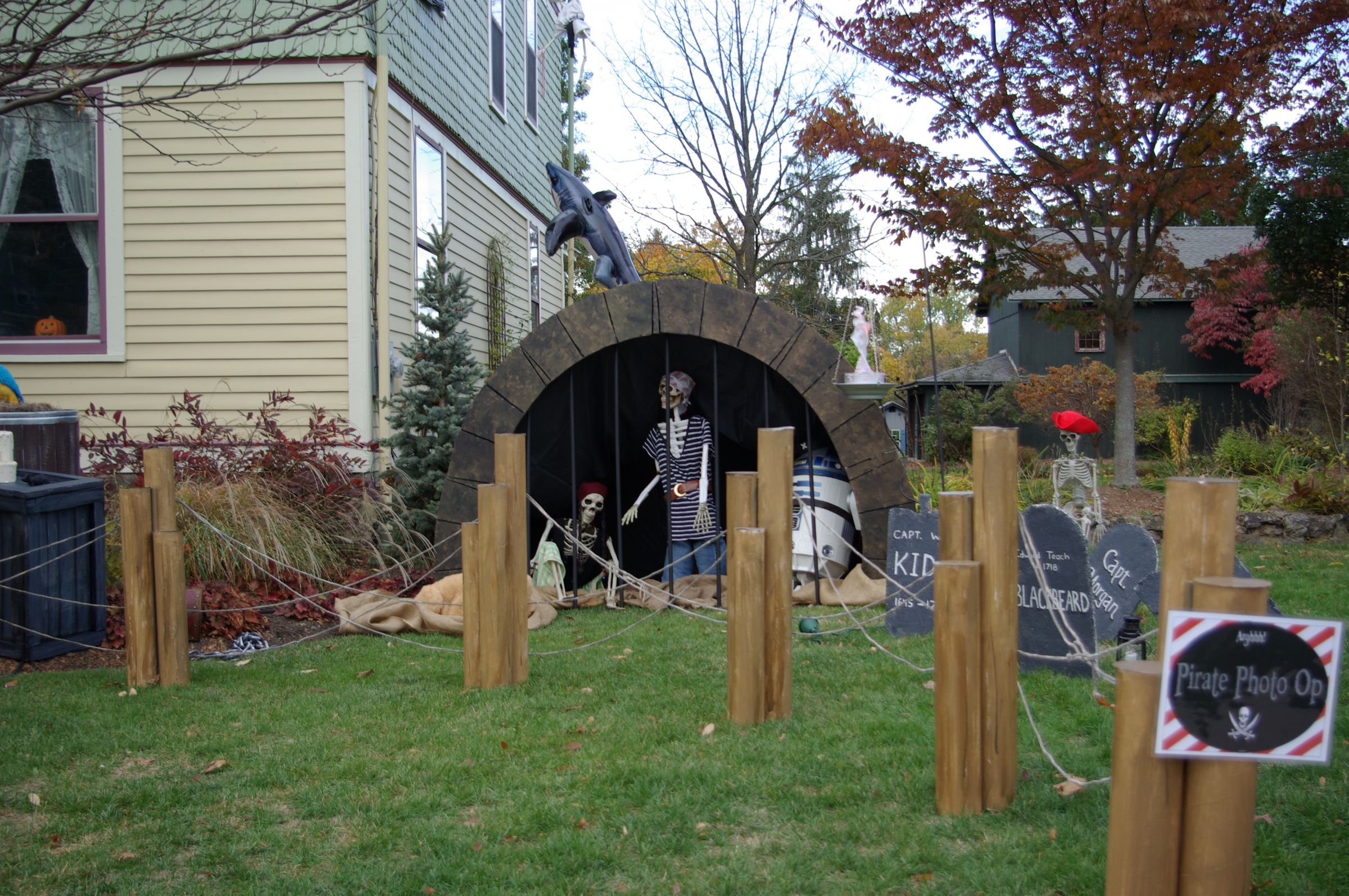 CardBoard Dock Pilings for Halloween Fence : 4 Steps (with Pictures ...
