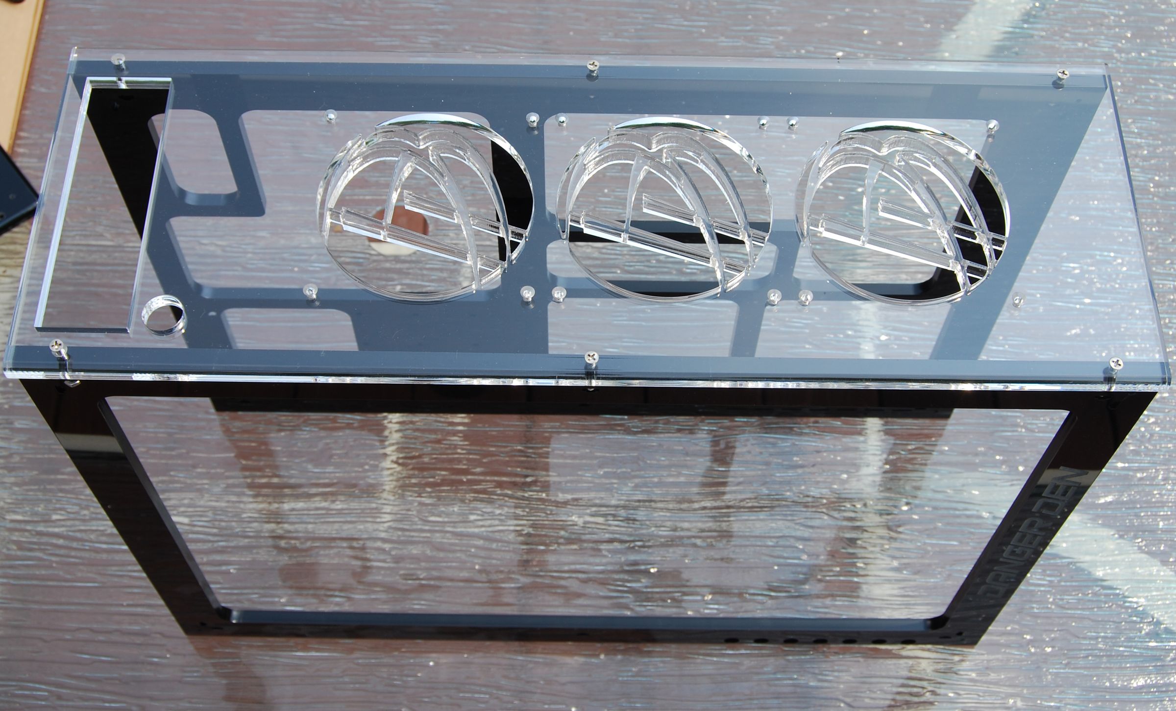 Danger Den / Nvidia Tri SLI Water Cooled Gaming PC : 7 Steps ...