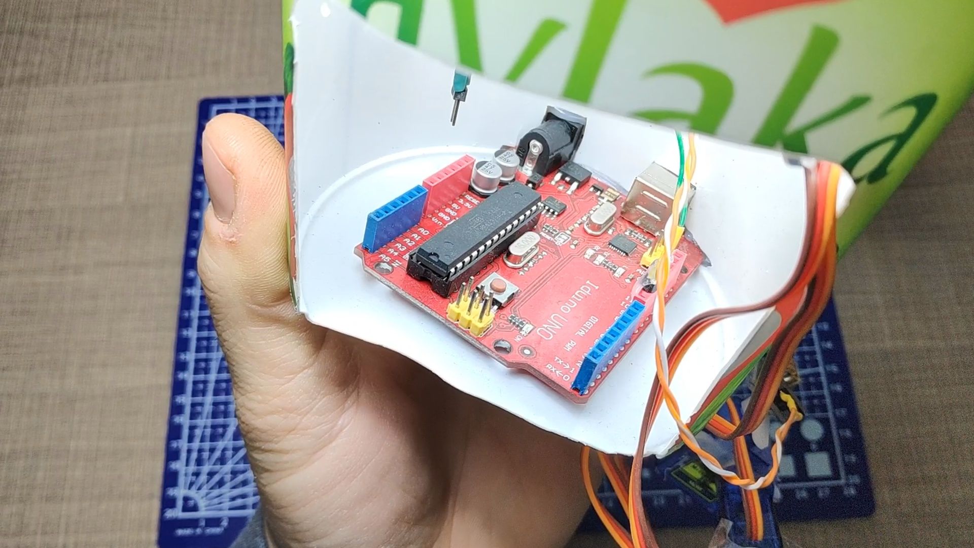 Arduino Controlled Laser Dog Chaser Toy : 6 Steps - Instructables