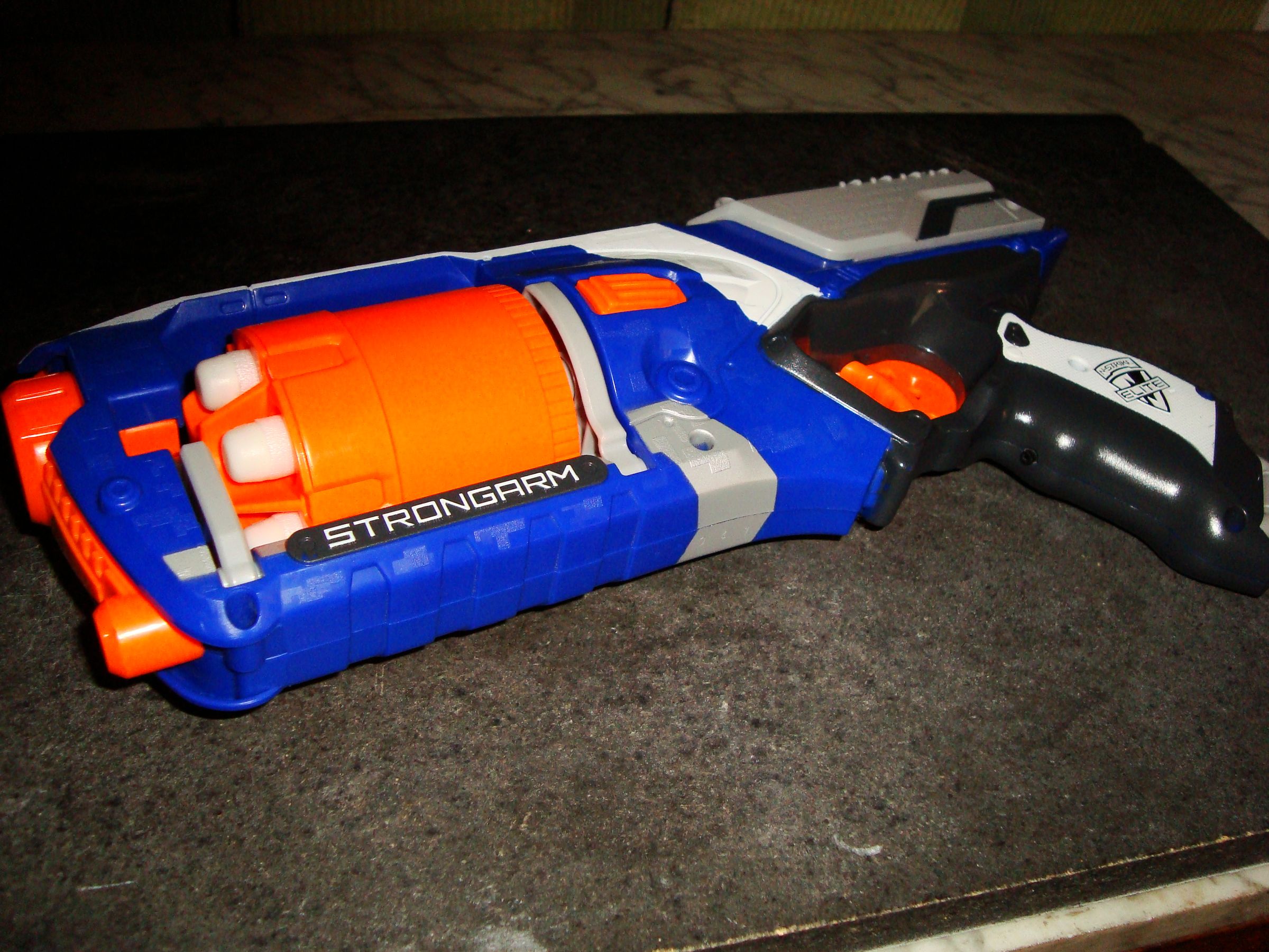 Nerf ELITE GLOW MOD: STRONGARM : 47 Steps - Instructables
