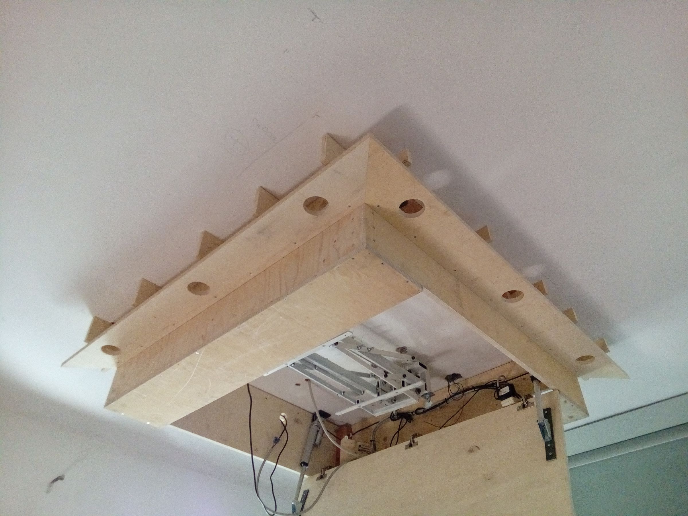 TV LCD 48" Motorized Lift Down Ceiling System : 13 Steps (with Pictures ...