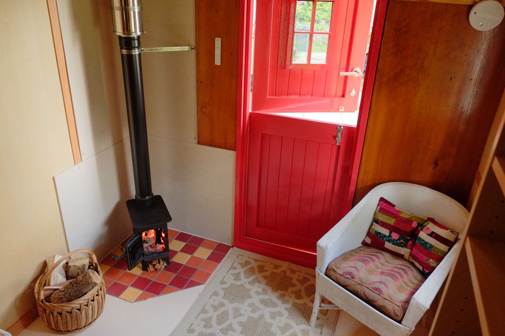 A Hut on Wheels : 22 Steps (with Pictures) - Instructables