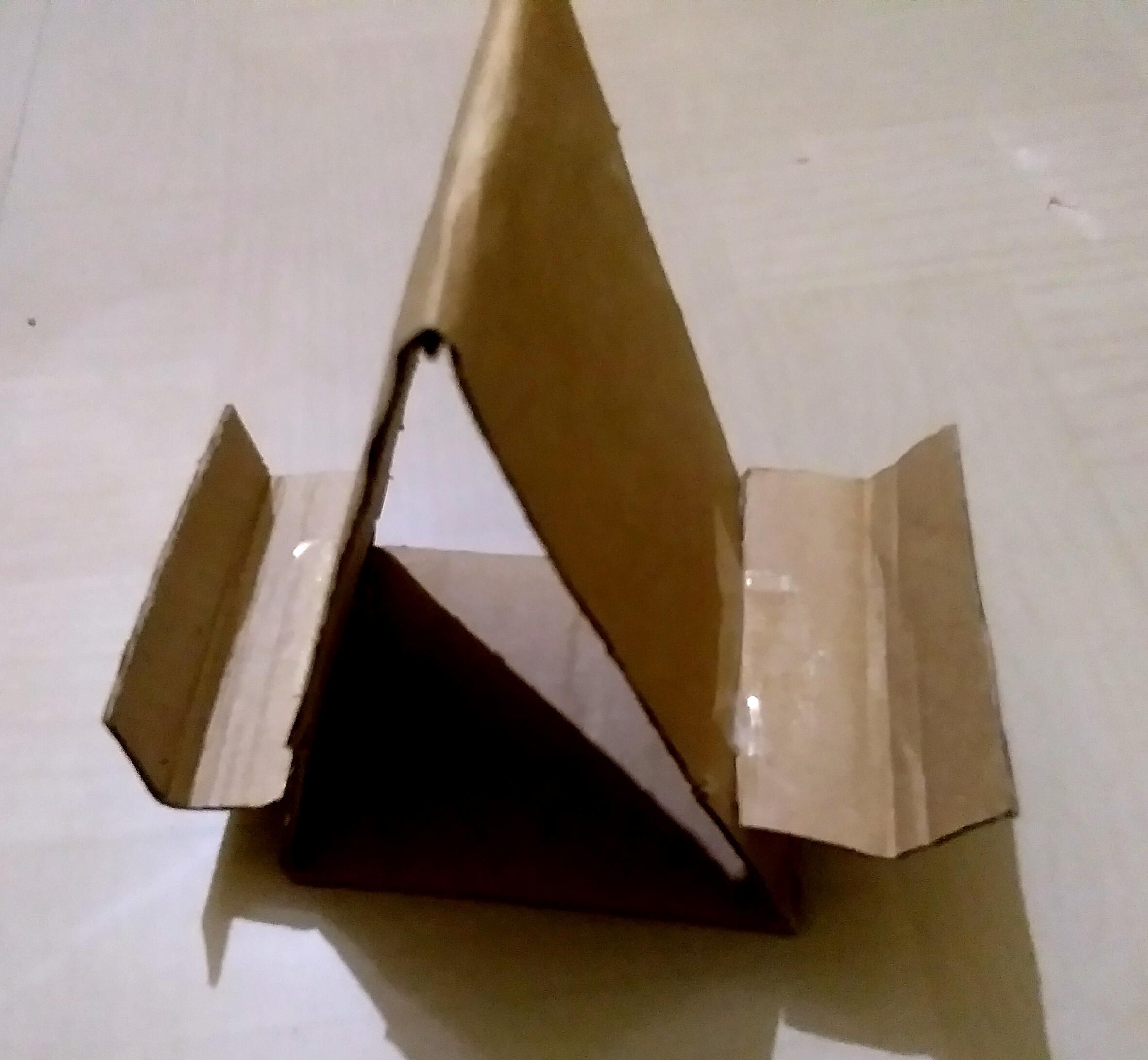 DIY Cardboard Mobile Stand : 4 Steps - Instructables