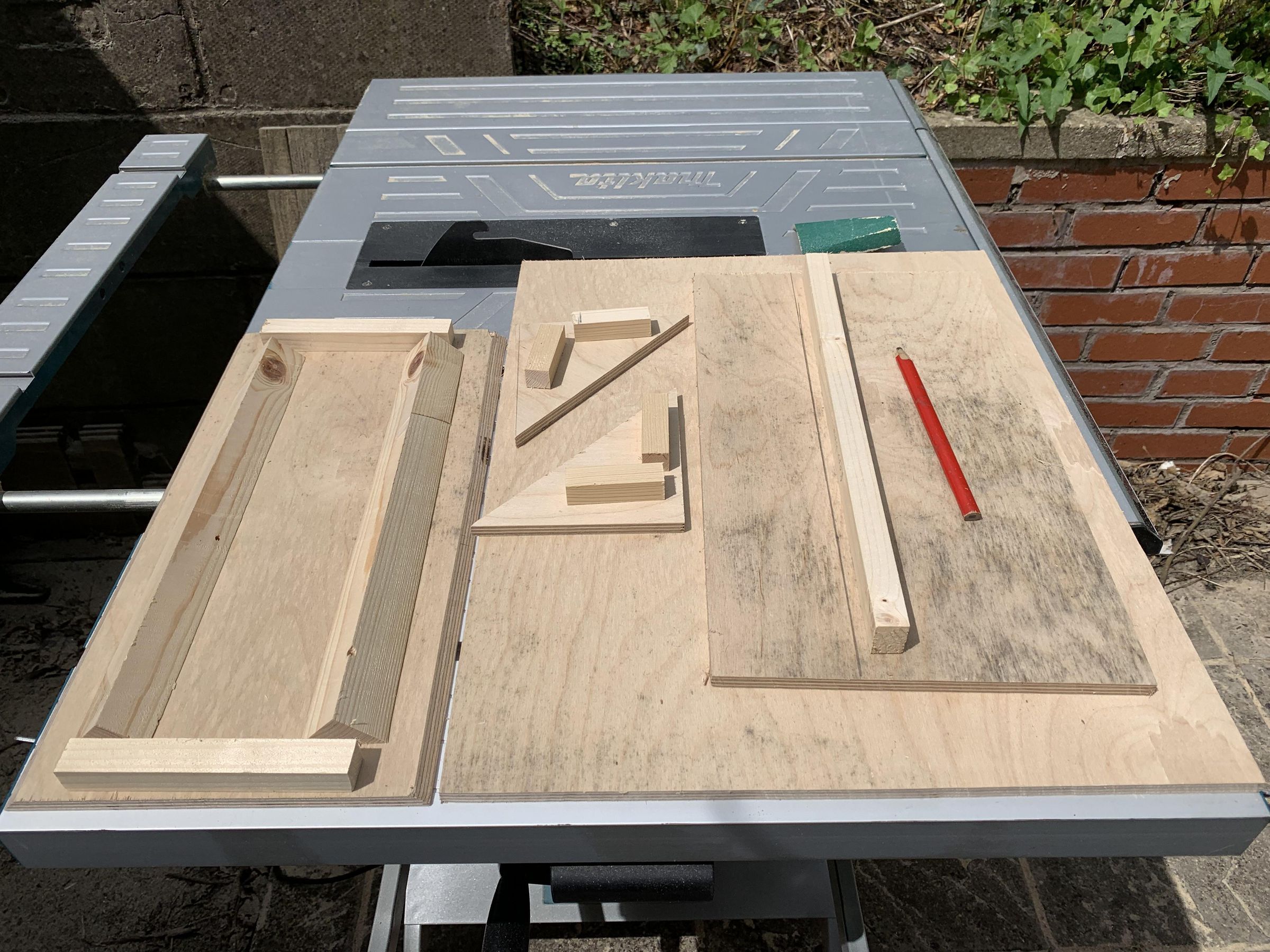 Electronic Workbench Tool Organiser Part 1 : 7 Steps (with Pictures ...