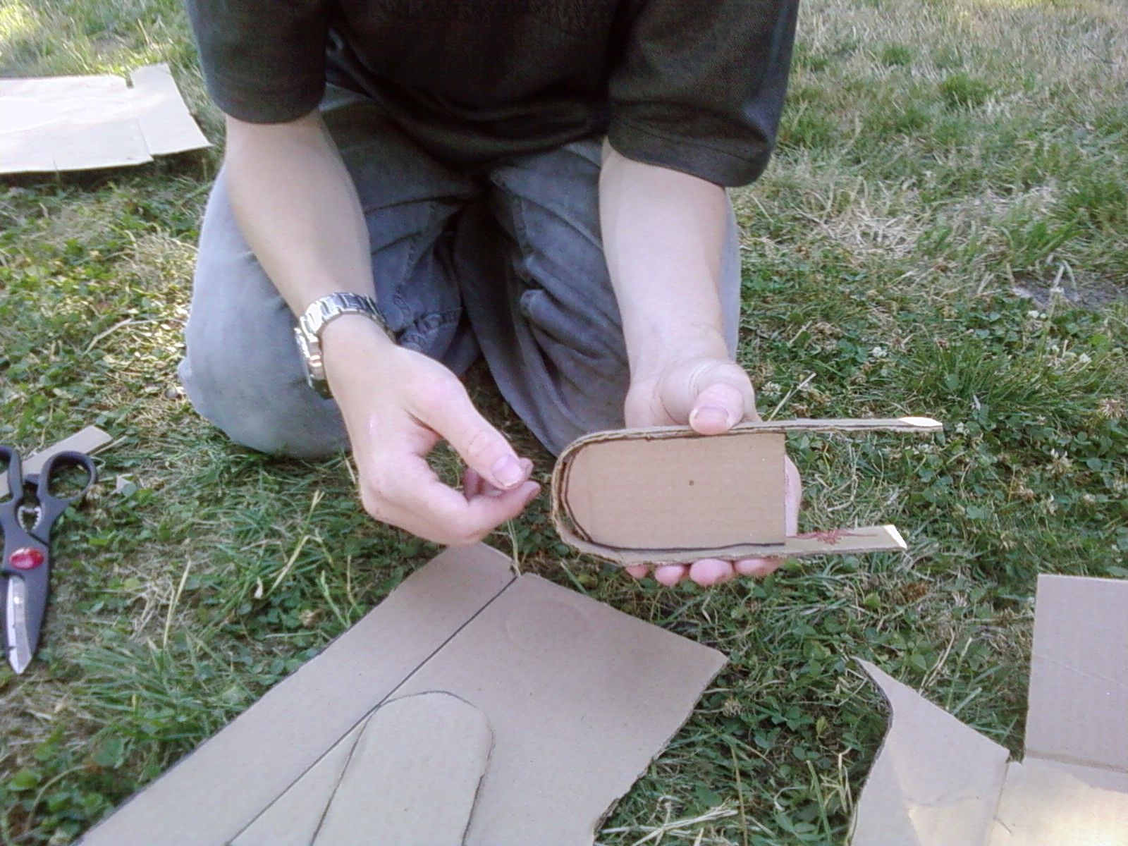 Cardboard Cell Phone Case. : 9 Steps - Instructables