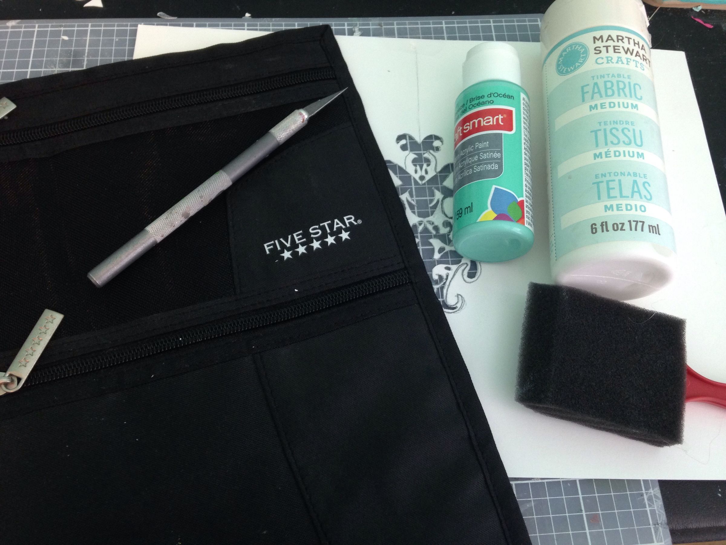Upcycle Pencil Pouch : 4 Steps (with Pictures) - Instructables