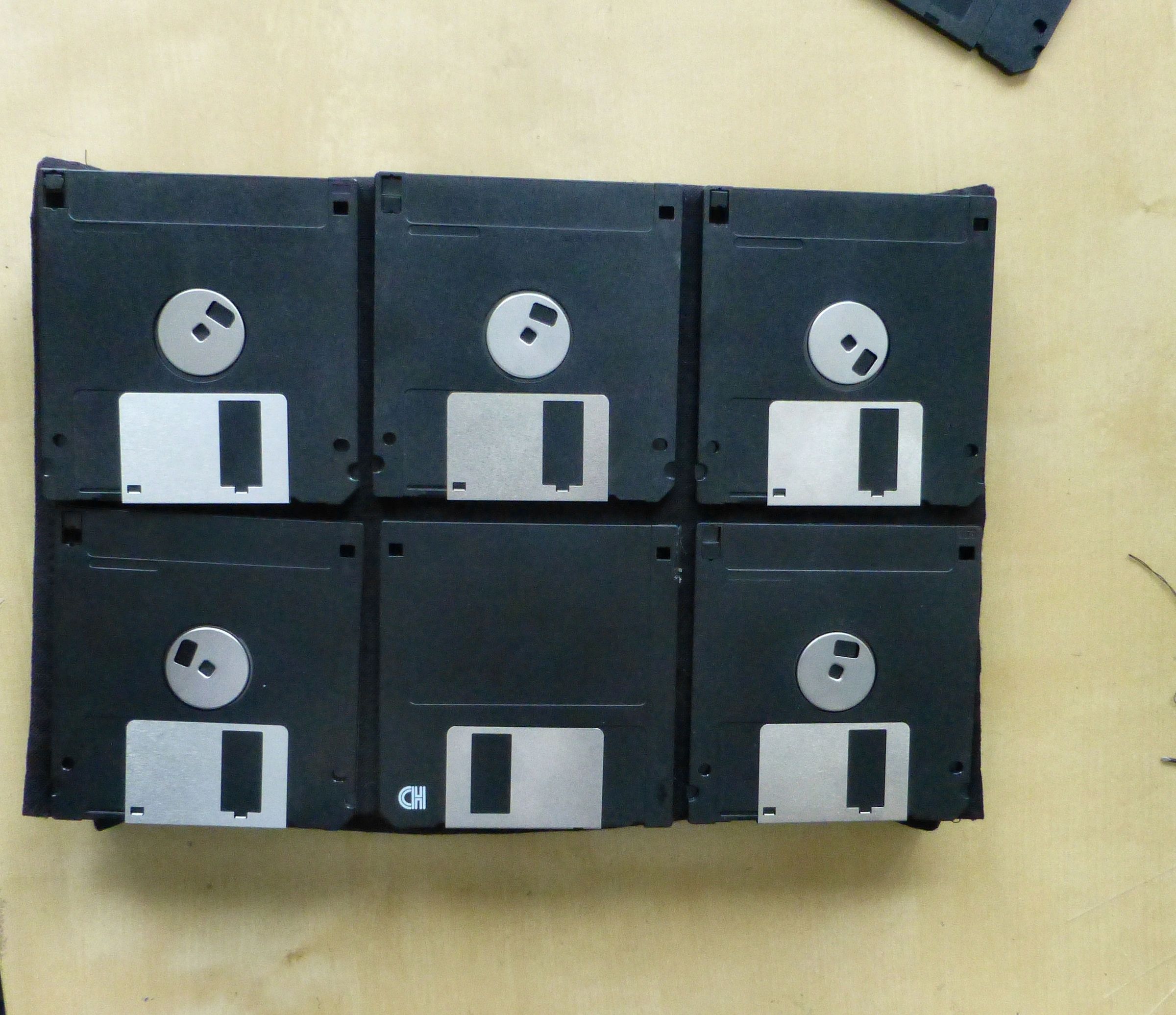 Floppy Disk Ipad Sleeve/Stand : 7 Steps - Instructables