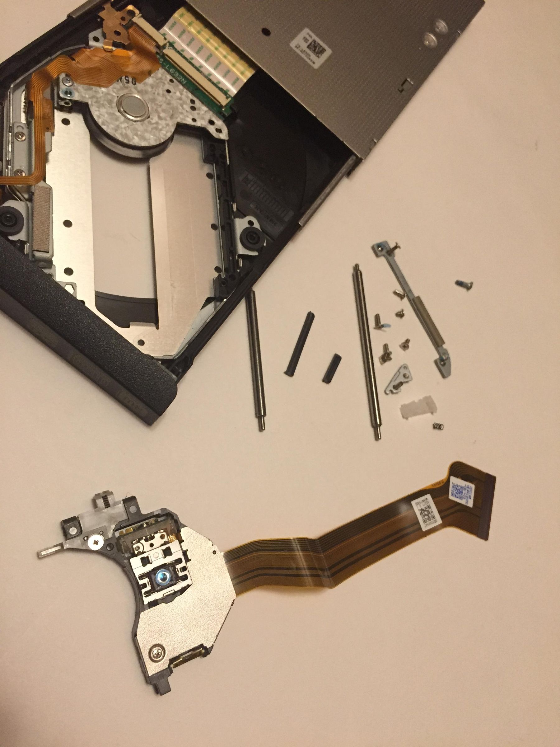 Harvesting a Laser Diode From an Optical Drive : 3 Steps (with Pictures ...