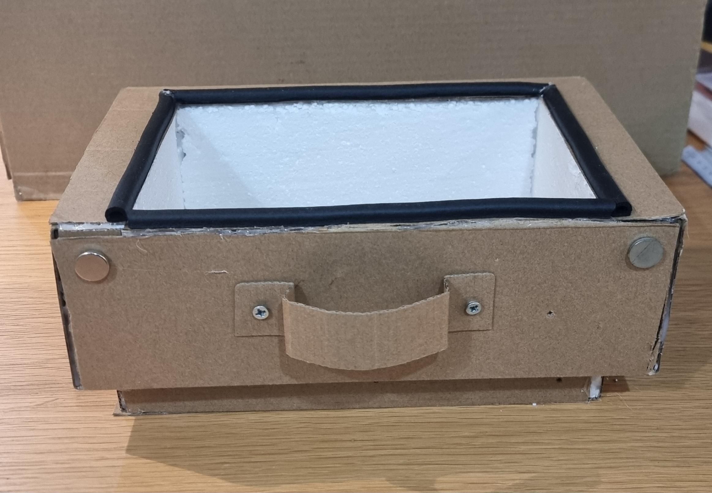 Peltier Thermo-electric Mini-Fridge: a STEM Classroom Engineering ...