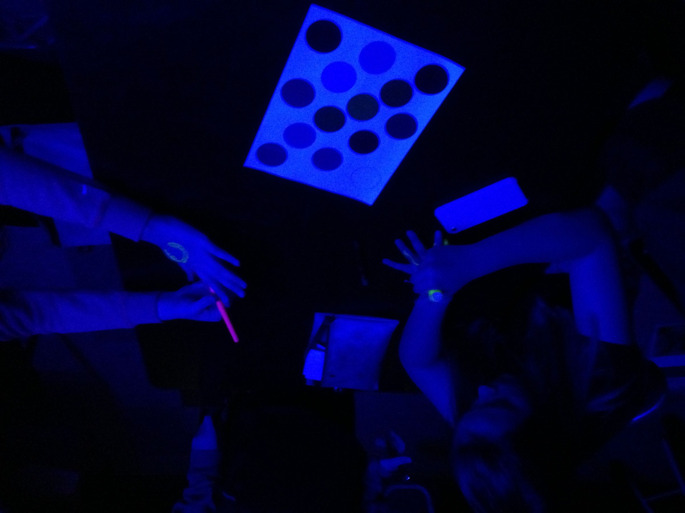 Laser Mazes and the Amazing Reflected Light Show : 4 Steps (with ...