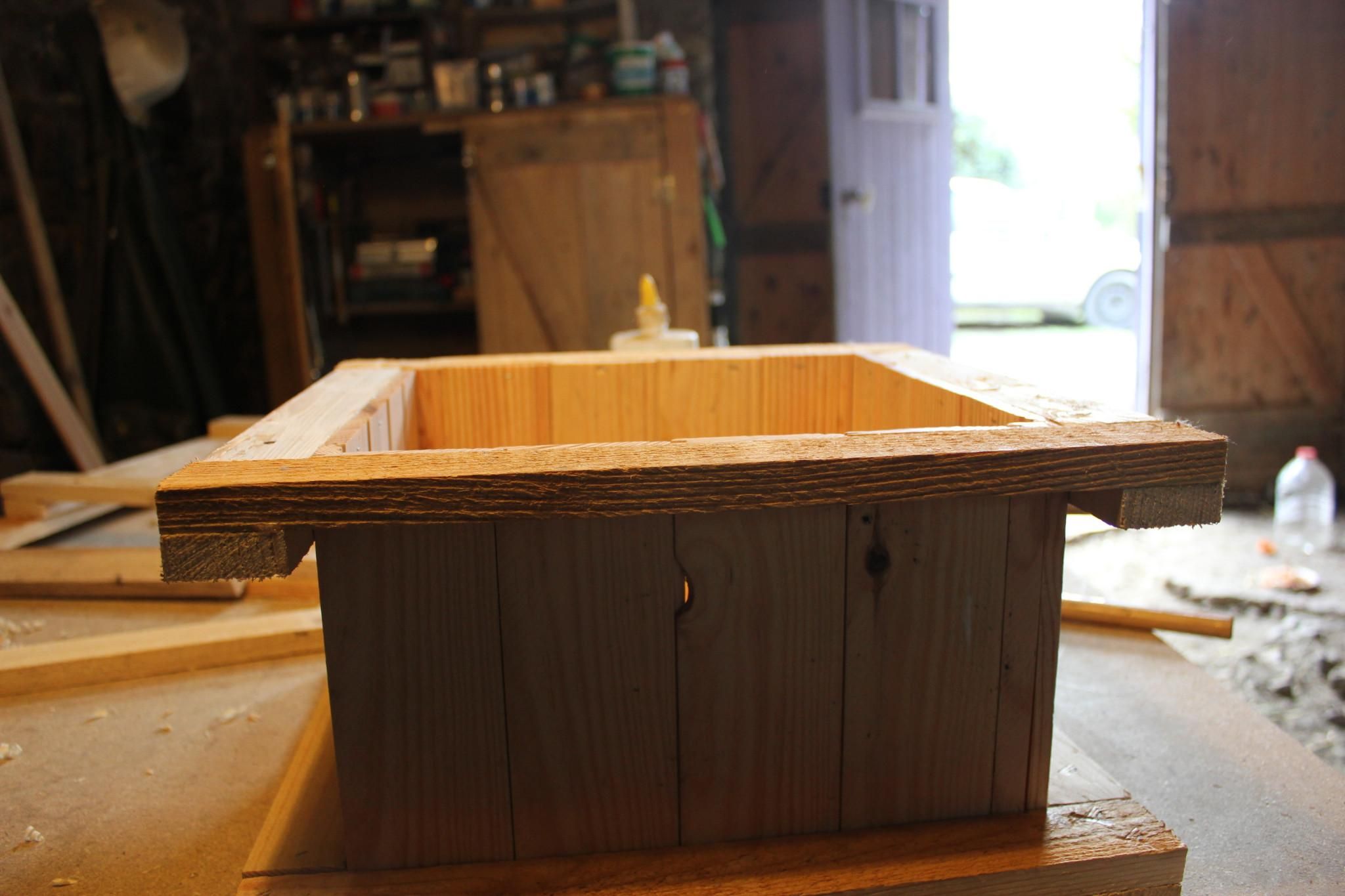 Make a Wooden Fuelless Cooker or Hay-box Using Scrap Wood and Hemp Wool ...
