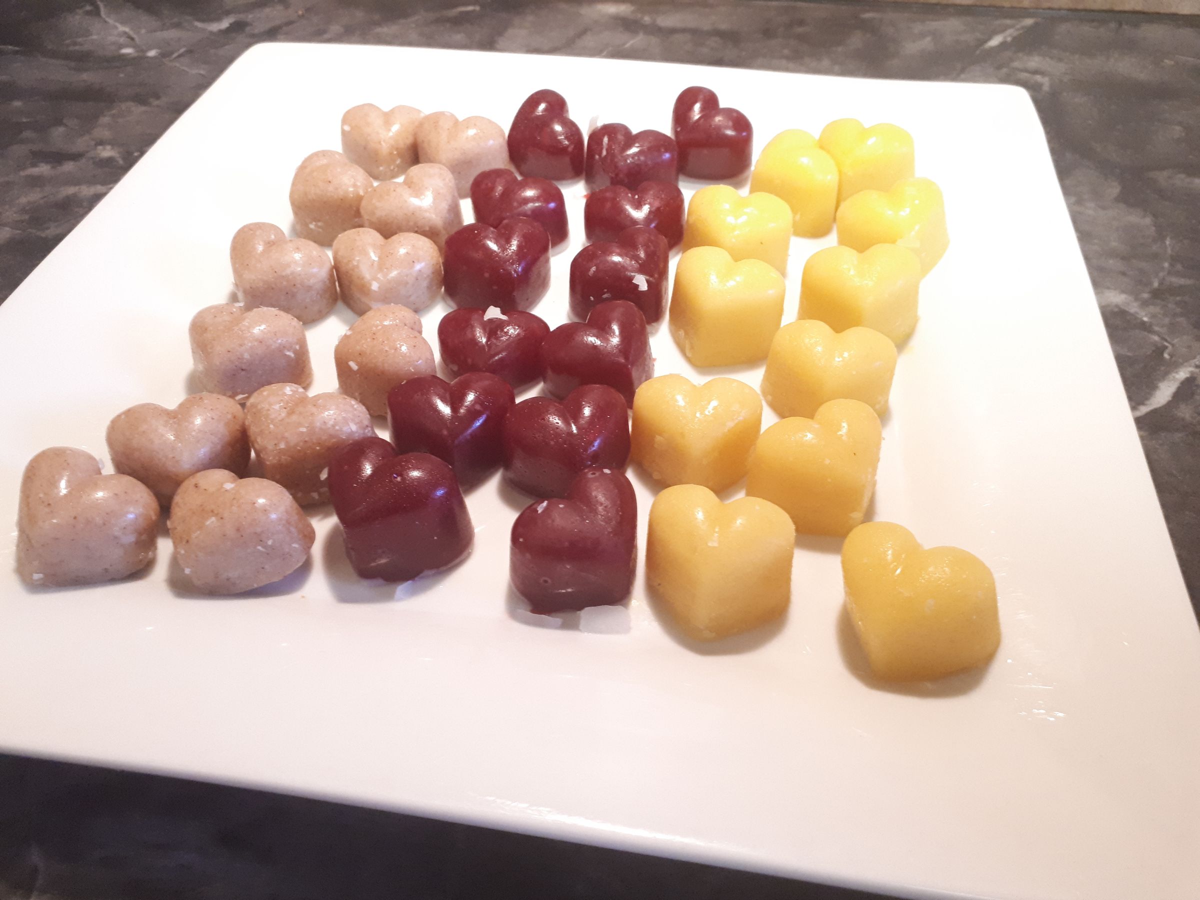 Heart Shaped Gummies 3 Ways : 4 Steps - Instructables