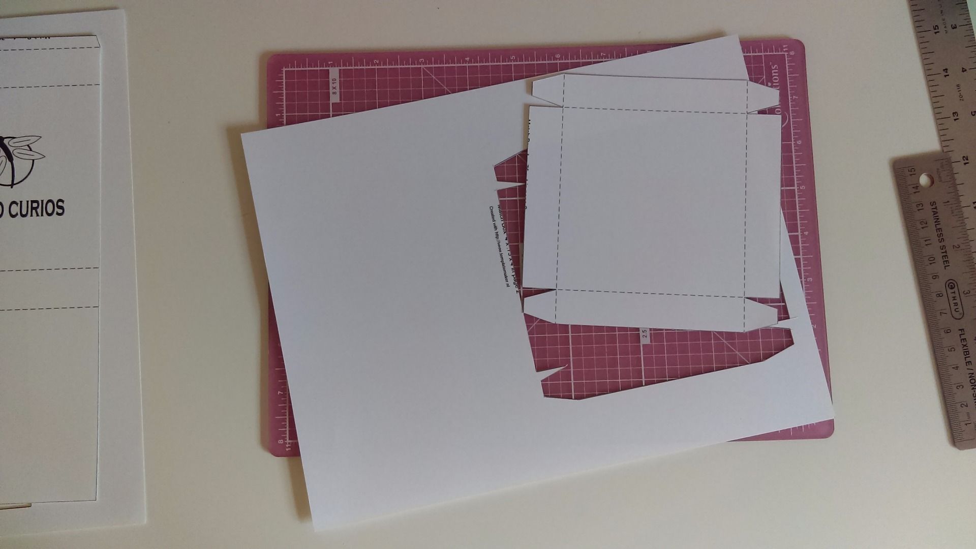 Personalized Cardstock Box : 9 Steps - Instructables