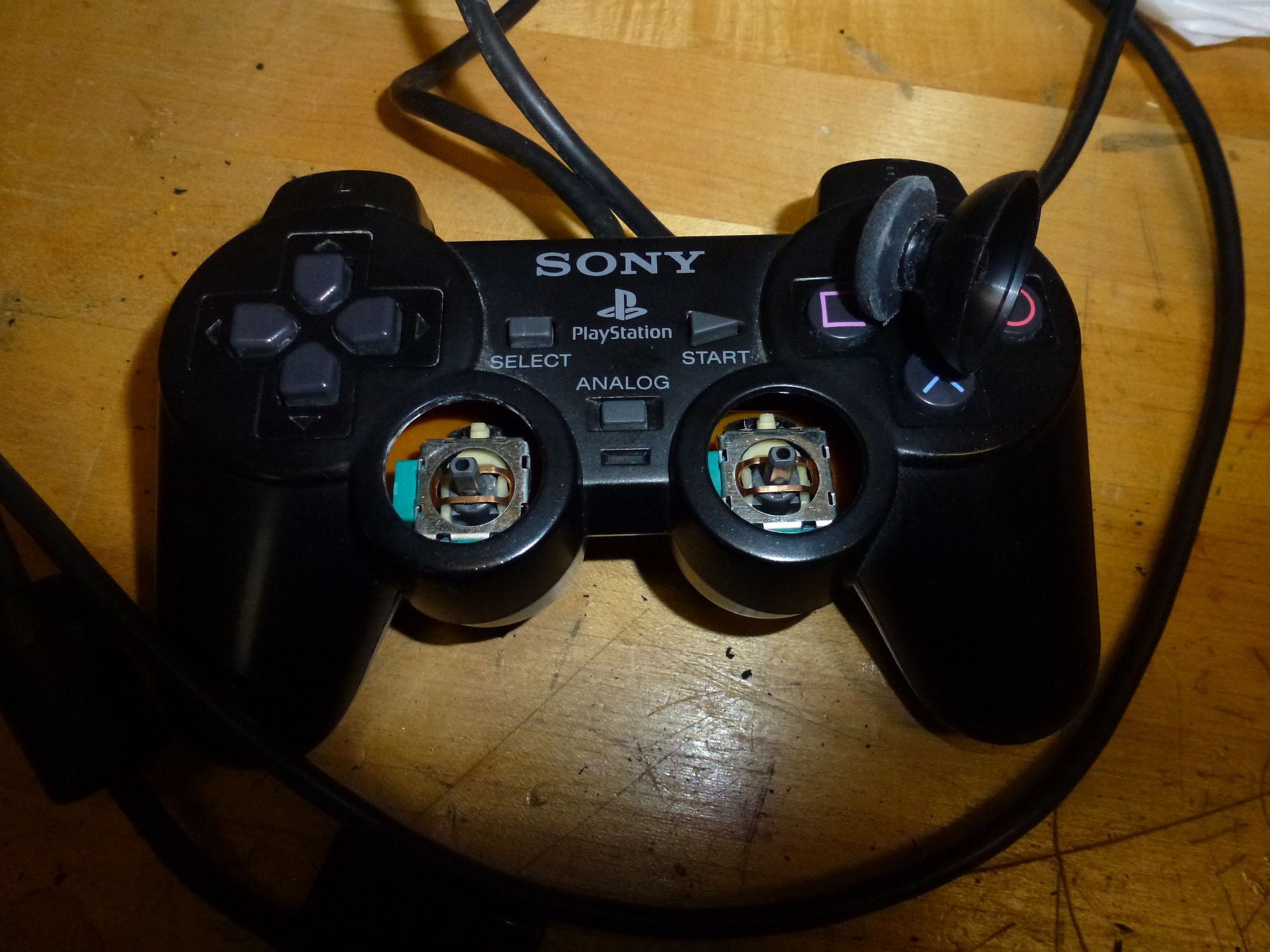 Precision Analog Stick Extender AKA FPS Freek : 5 Steps - Instructables