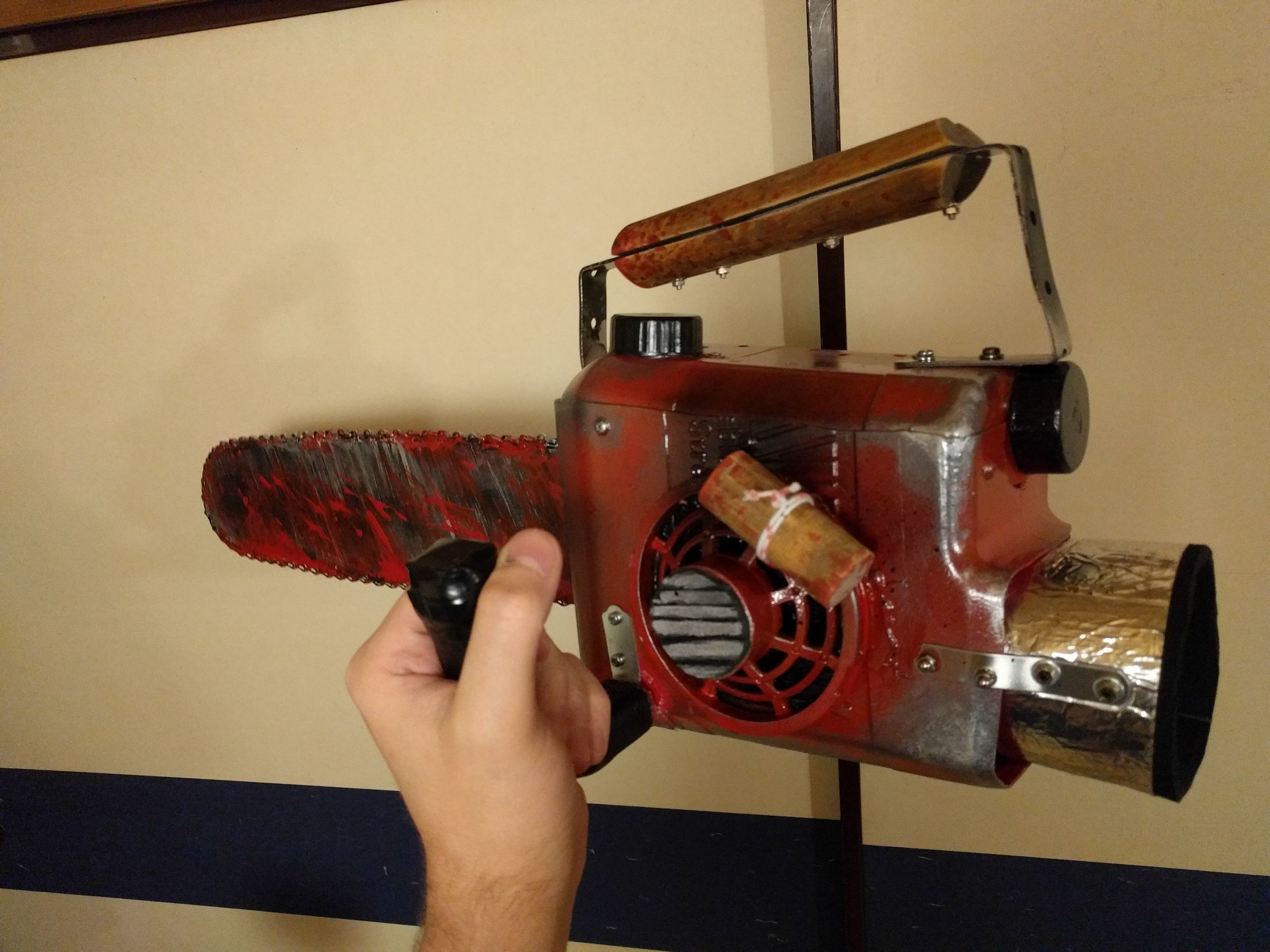 Evil Dead 2 Chainsaw : 12 Steps (with Pictures) - Instructables