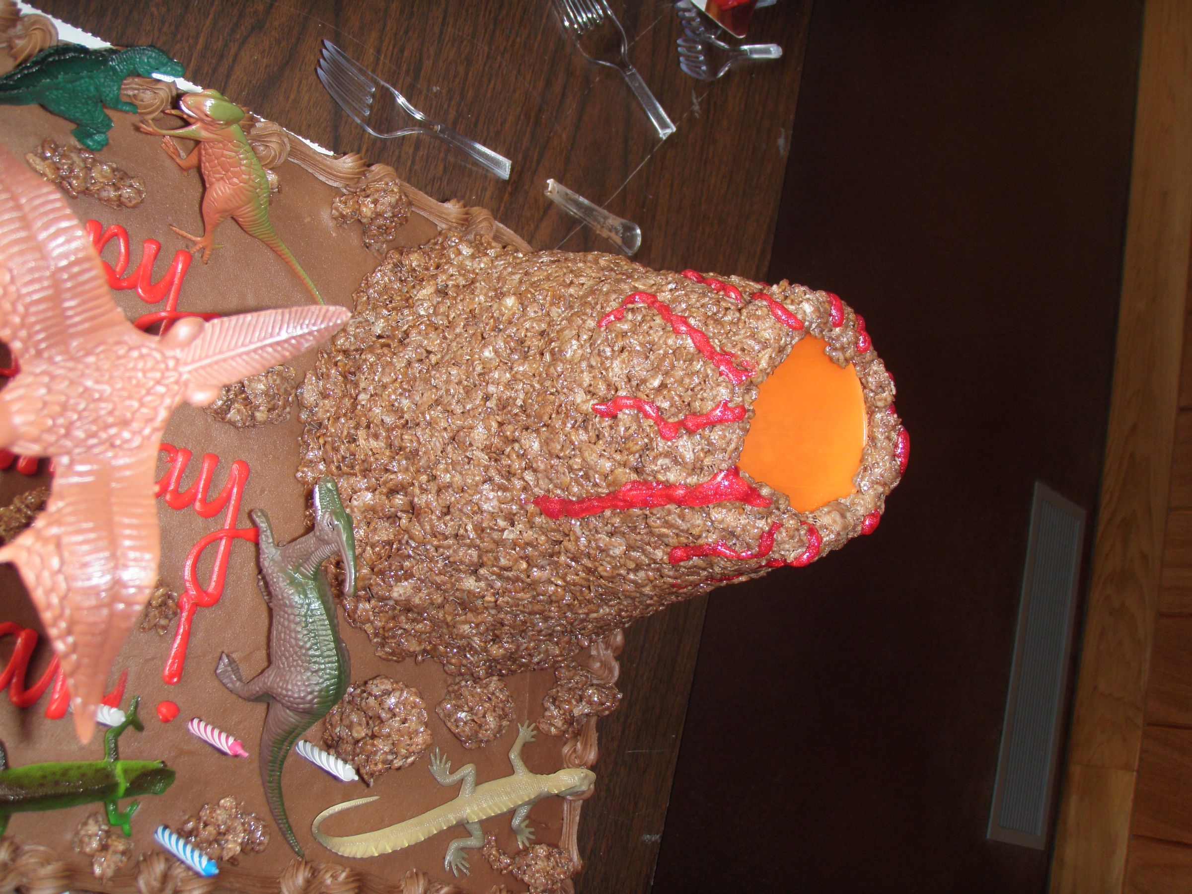 Pretty Easy Erupting Volcano Birthday Cake (Using Dry Ice) : 6 Steps ...